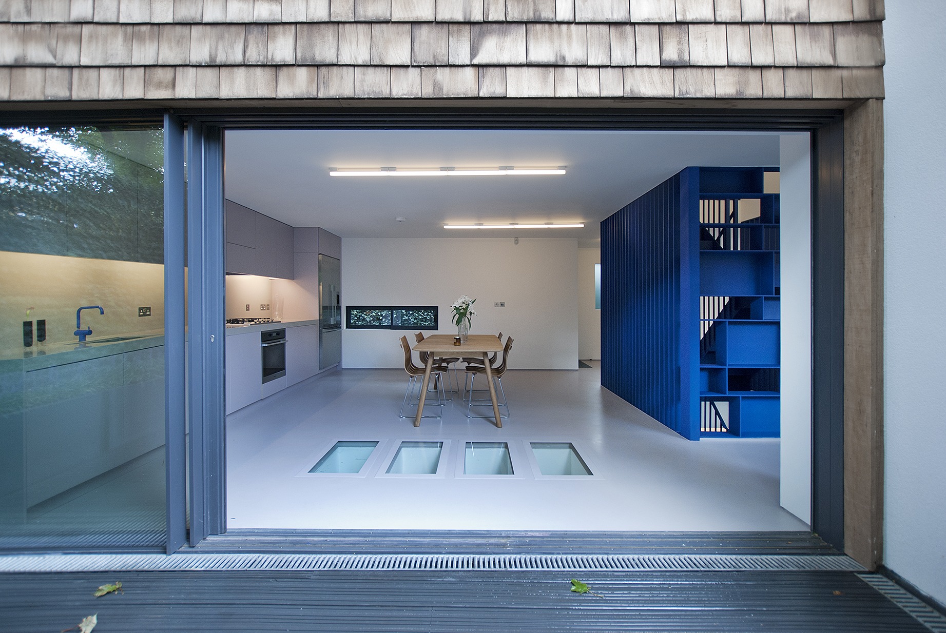 RA Studio drops stair 'sculpture' into £250k home revamp