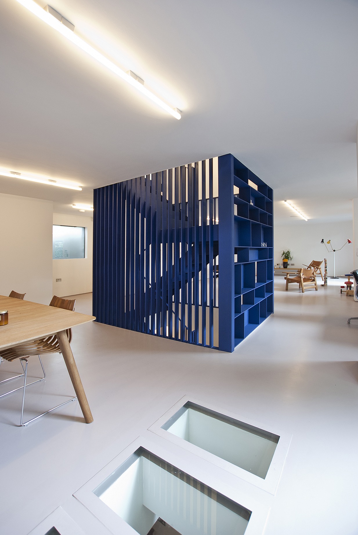 RA Studio drops stair 'sculpture' into £250k home revamp