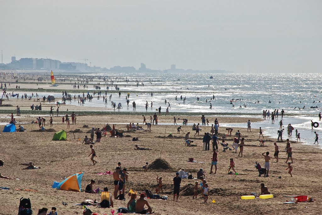 Ostend launches beach walkway contest