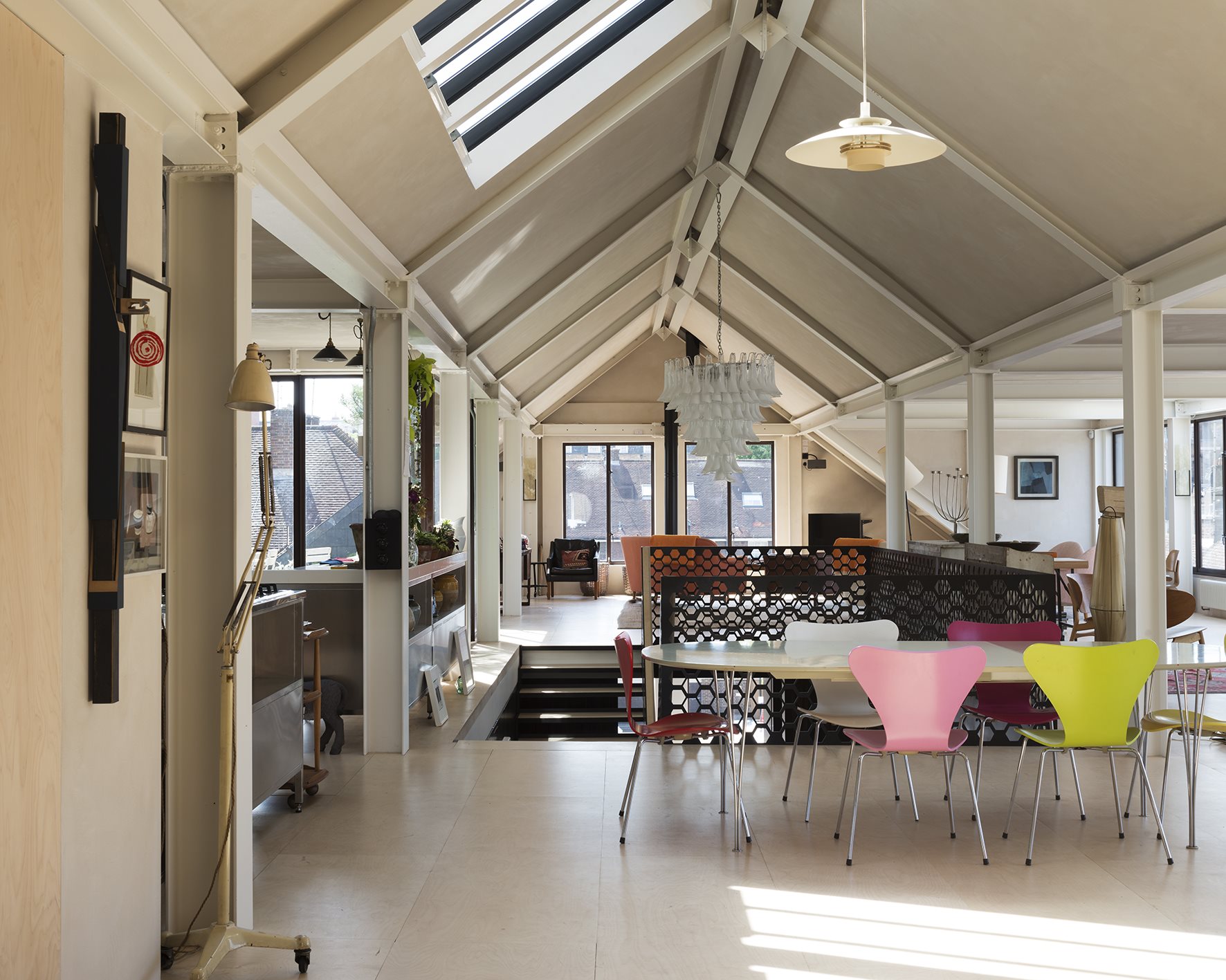 71 Queensway by Robin Lee Architecture