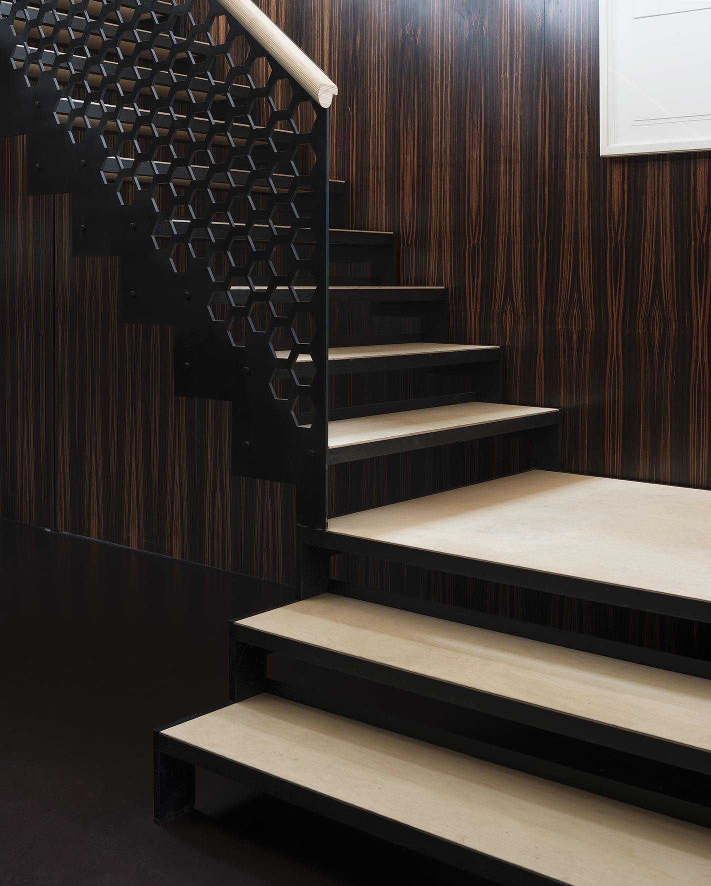 71 Queensway by Robin Lee Architecture