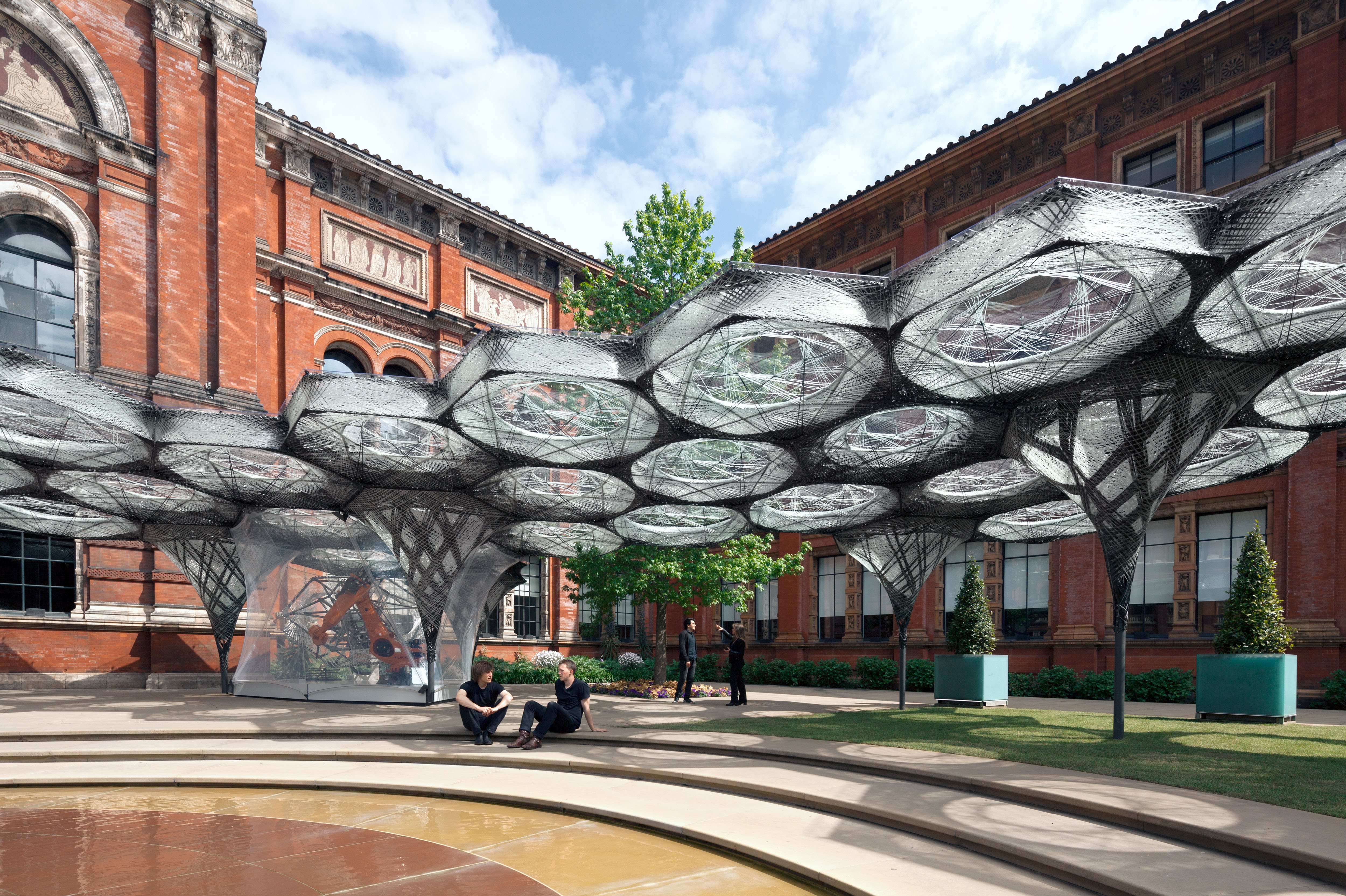 V&A unwraps robot-built pavilion
