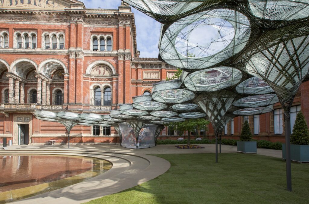 V&A unwraps robot-built pavilion