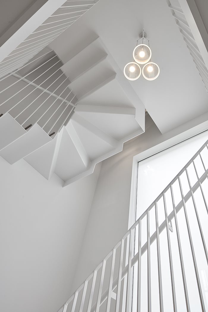 Emrys Architects reworks mews house