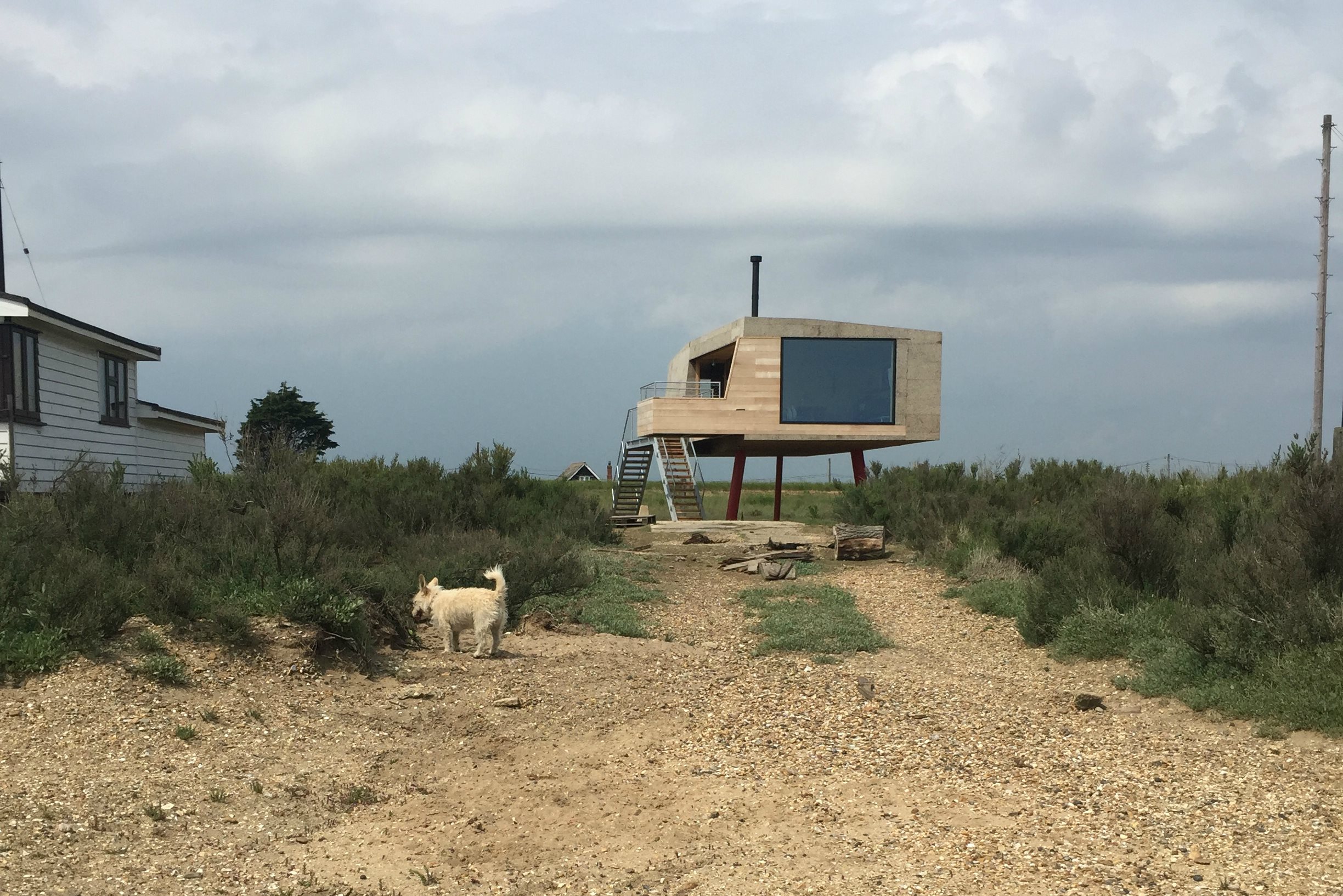 Lisa Shell Architects unwraps cork-clad coastal home