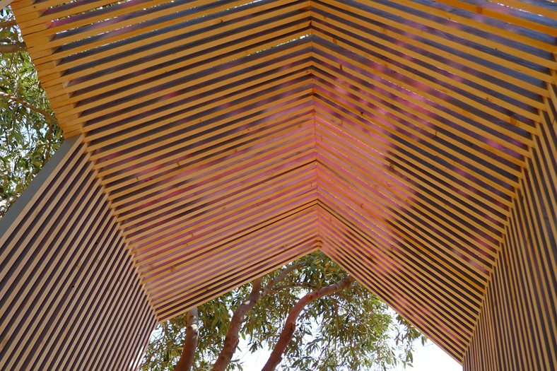 Jan Kattein Architects unwraps €450 treehouse