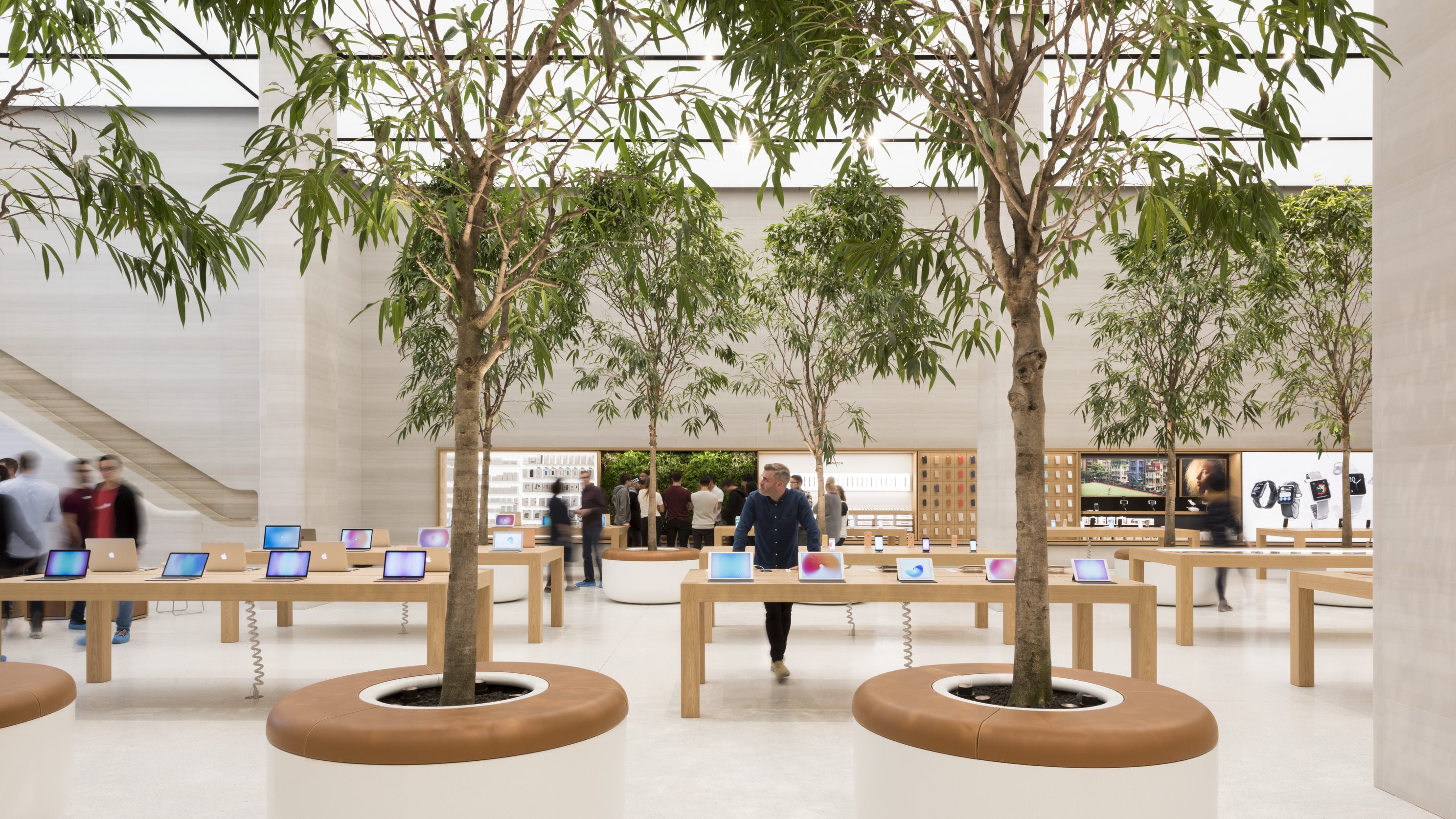 First look at Foster’s revamped Regent Street Apple store