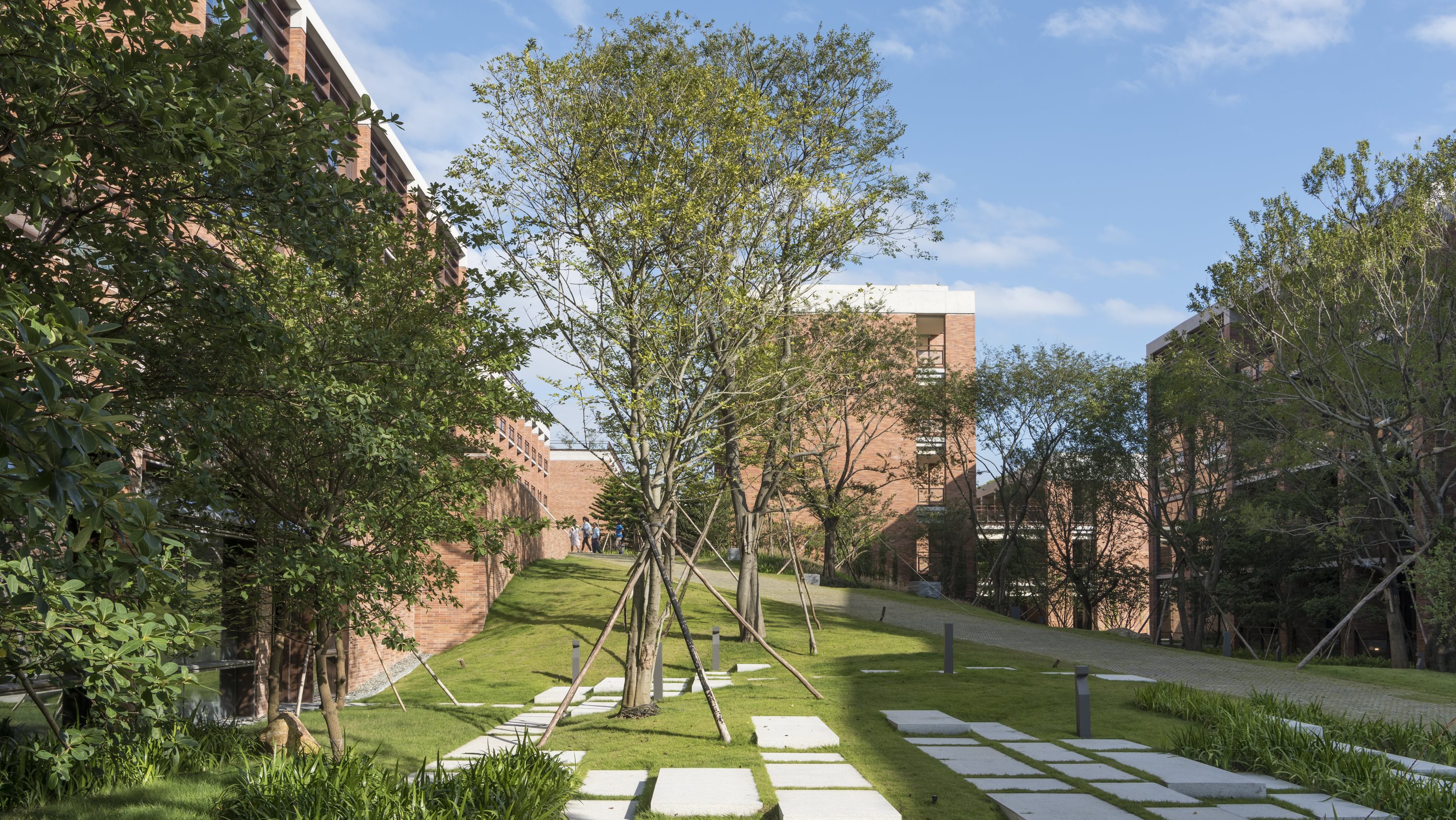 Foster + Partners’ Chinese university building opens
