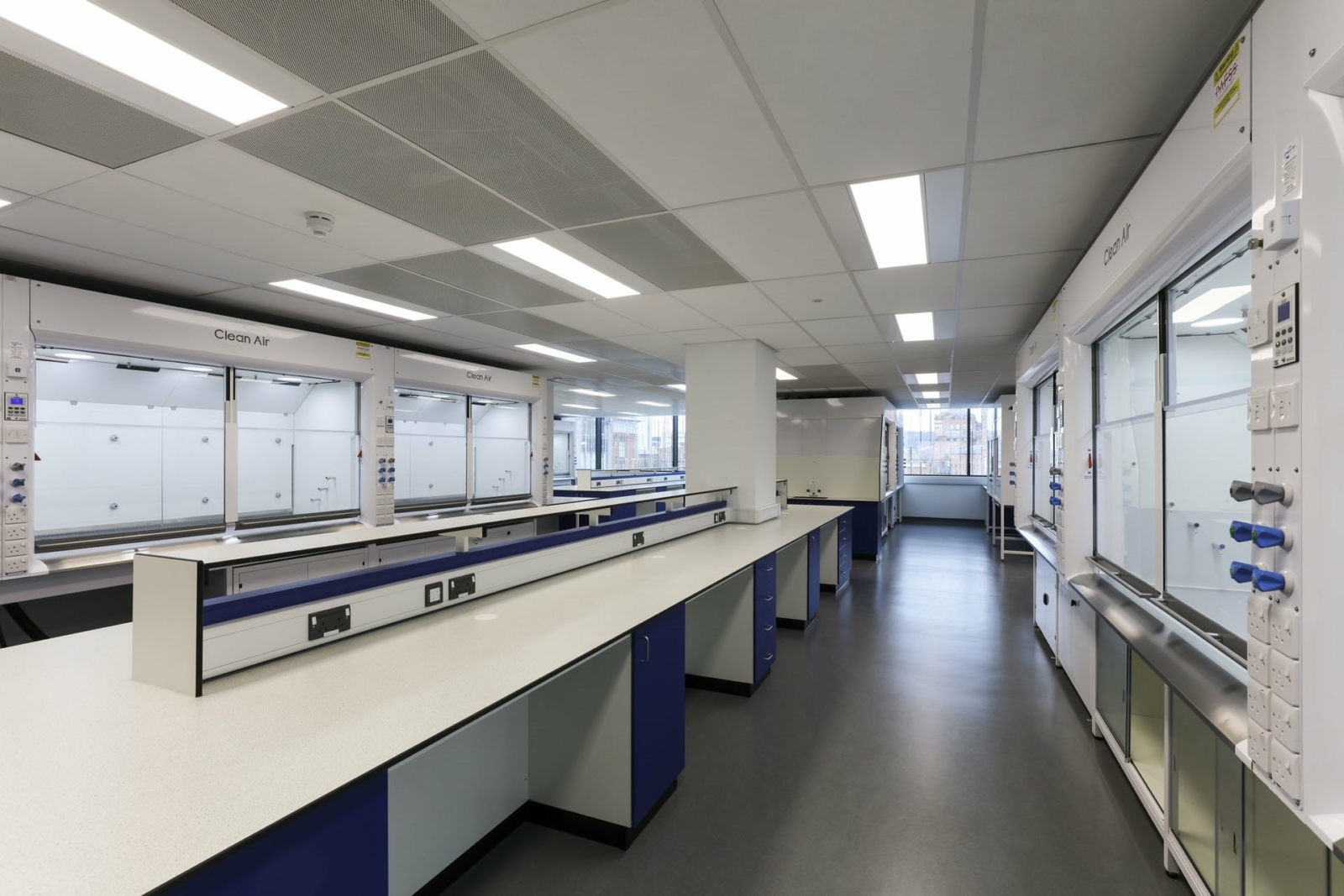 CPMG’s £30 million new bioscience centre lights up Nottingham