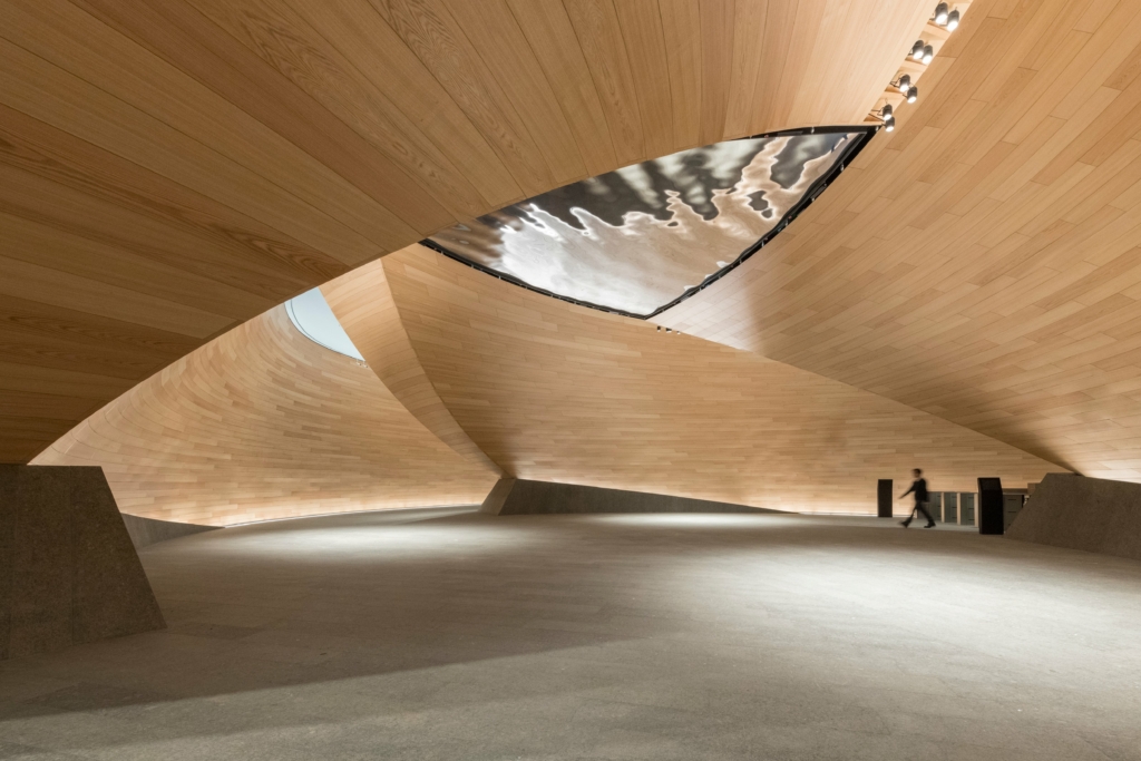 Building study: Foster ramps it up at Bloomberg