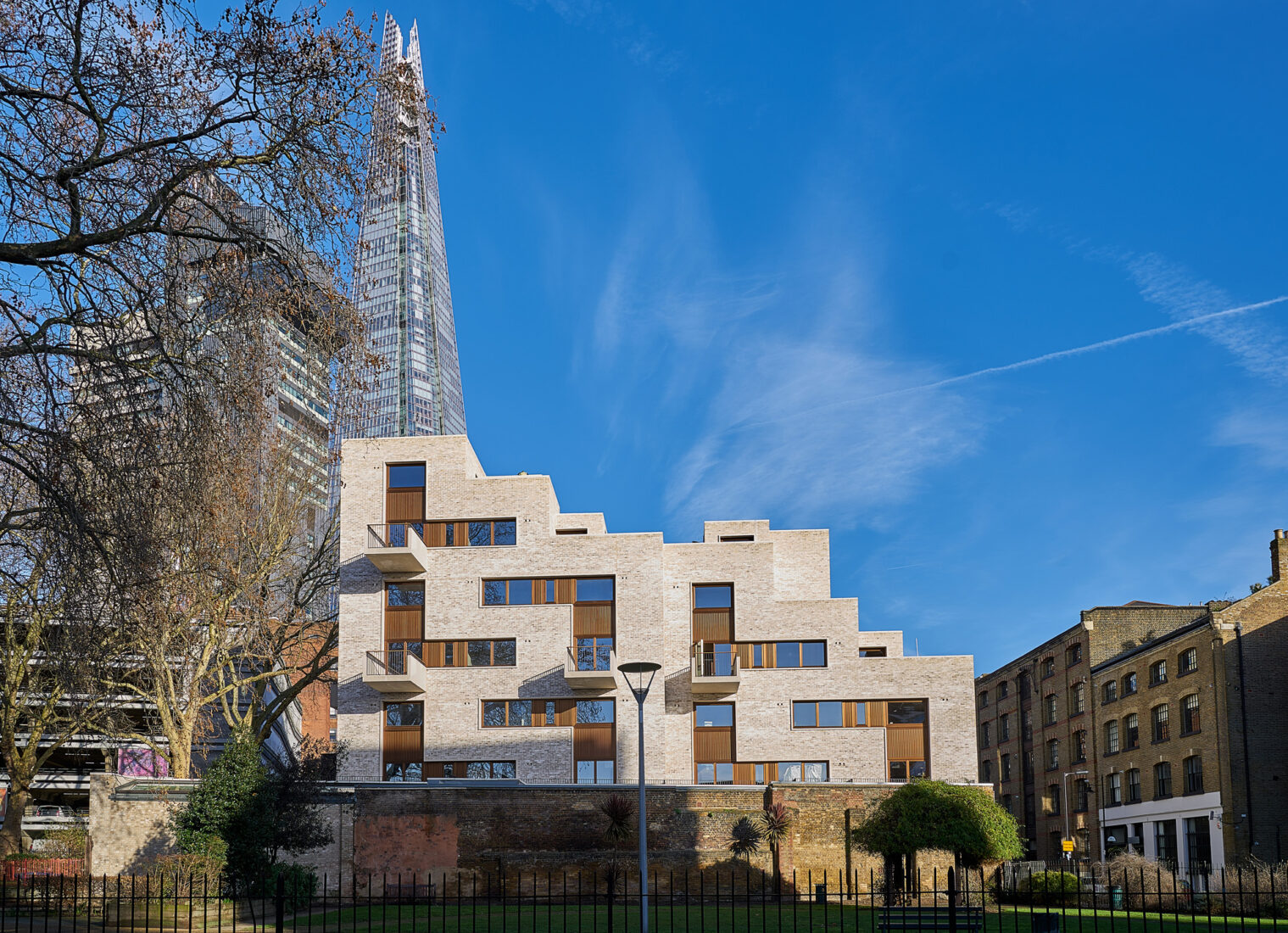 A crafted urban palazzo: AHMM completes mansion block for Solidspace in ...