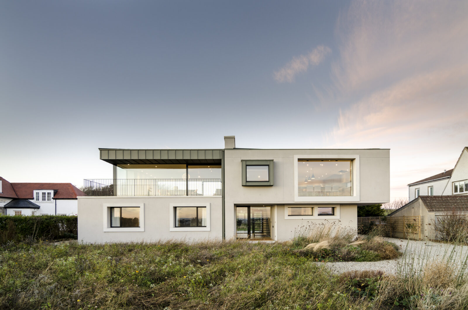 Elie House by Hanson Architects celebrates material and spatial contrasts