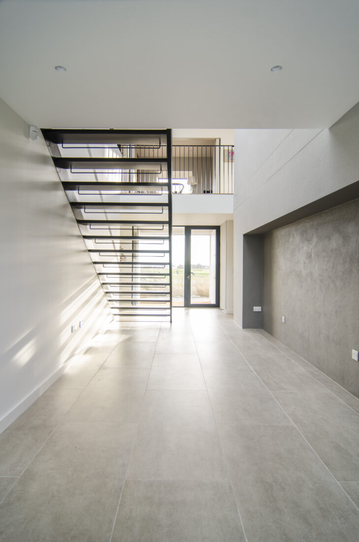 Elie House by Hanson Architects celebrates material and spatial contrasts