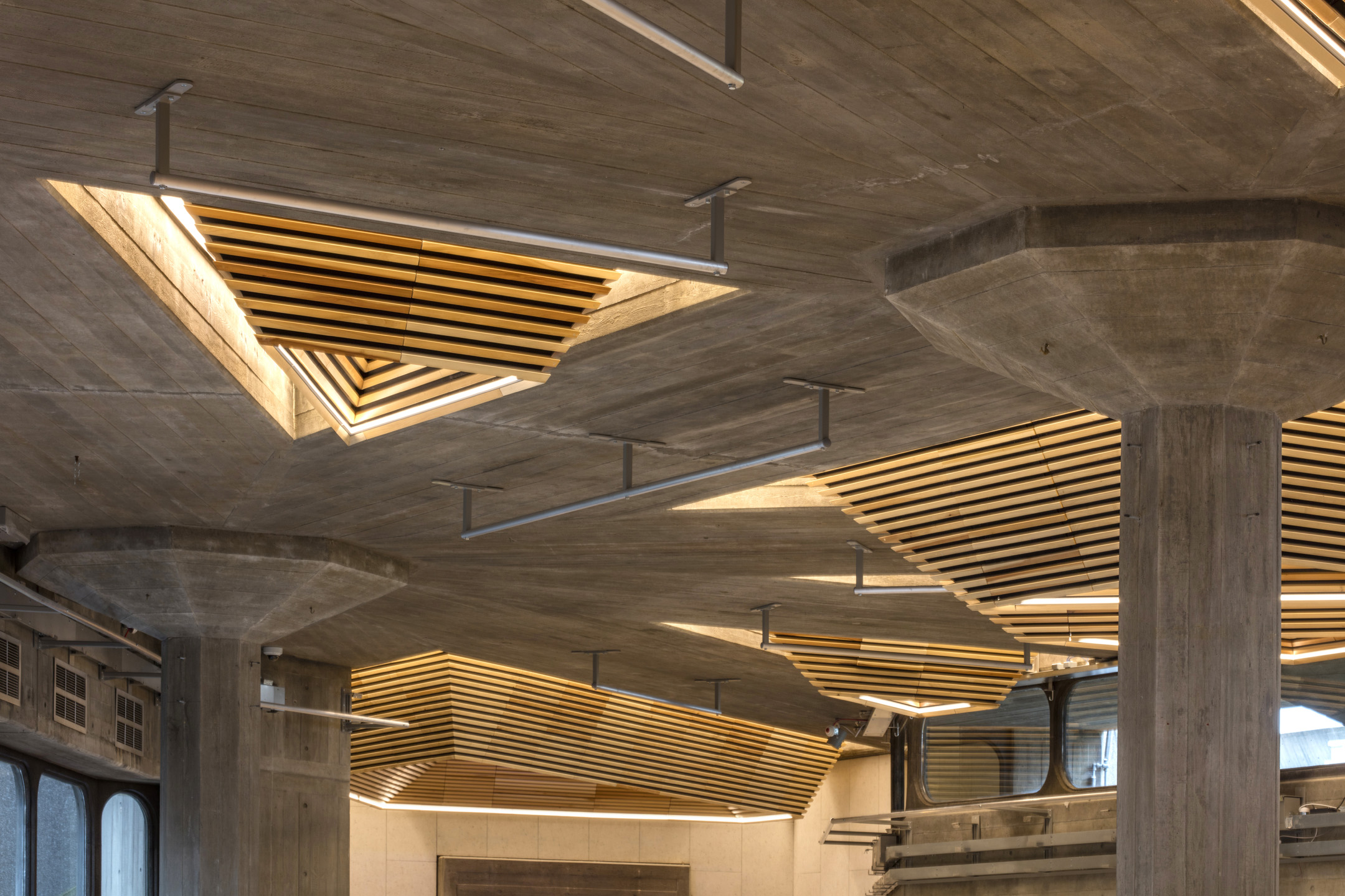 Queen Elizabeth Hall ‘should be listed as a mark of respect’