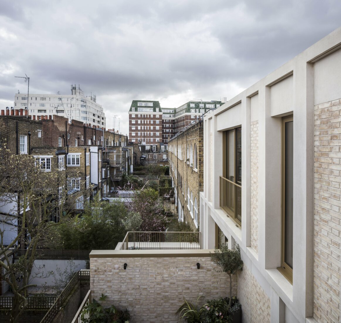 Haptic completes contemporary housing in Chelsea conservation area
