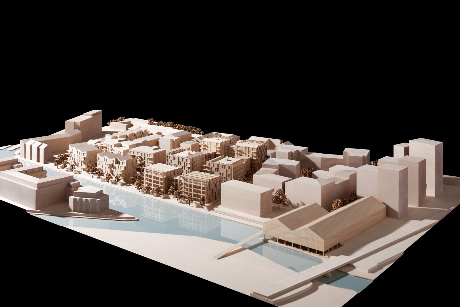 Loggia life: Mae’s waterfront residential block at Brentford Lock West