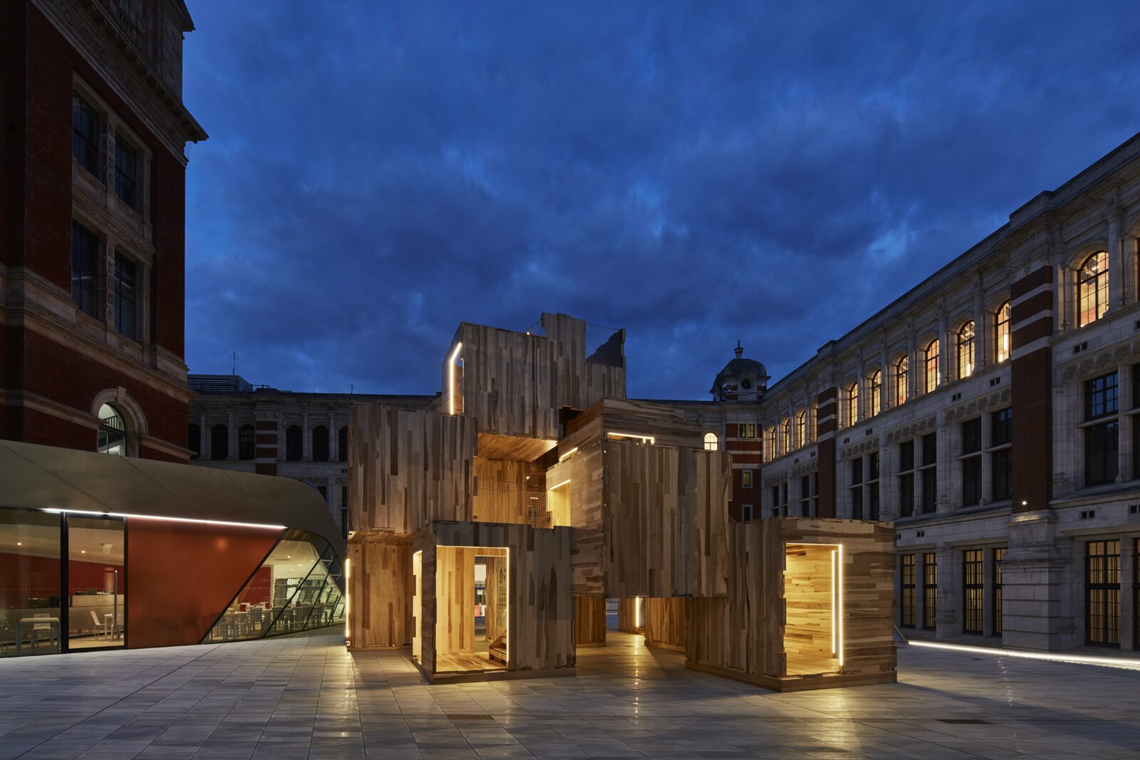 Waugh Thistleton installs ‘maze-like’ pavilion in V&A courtyard