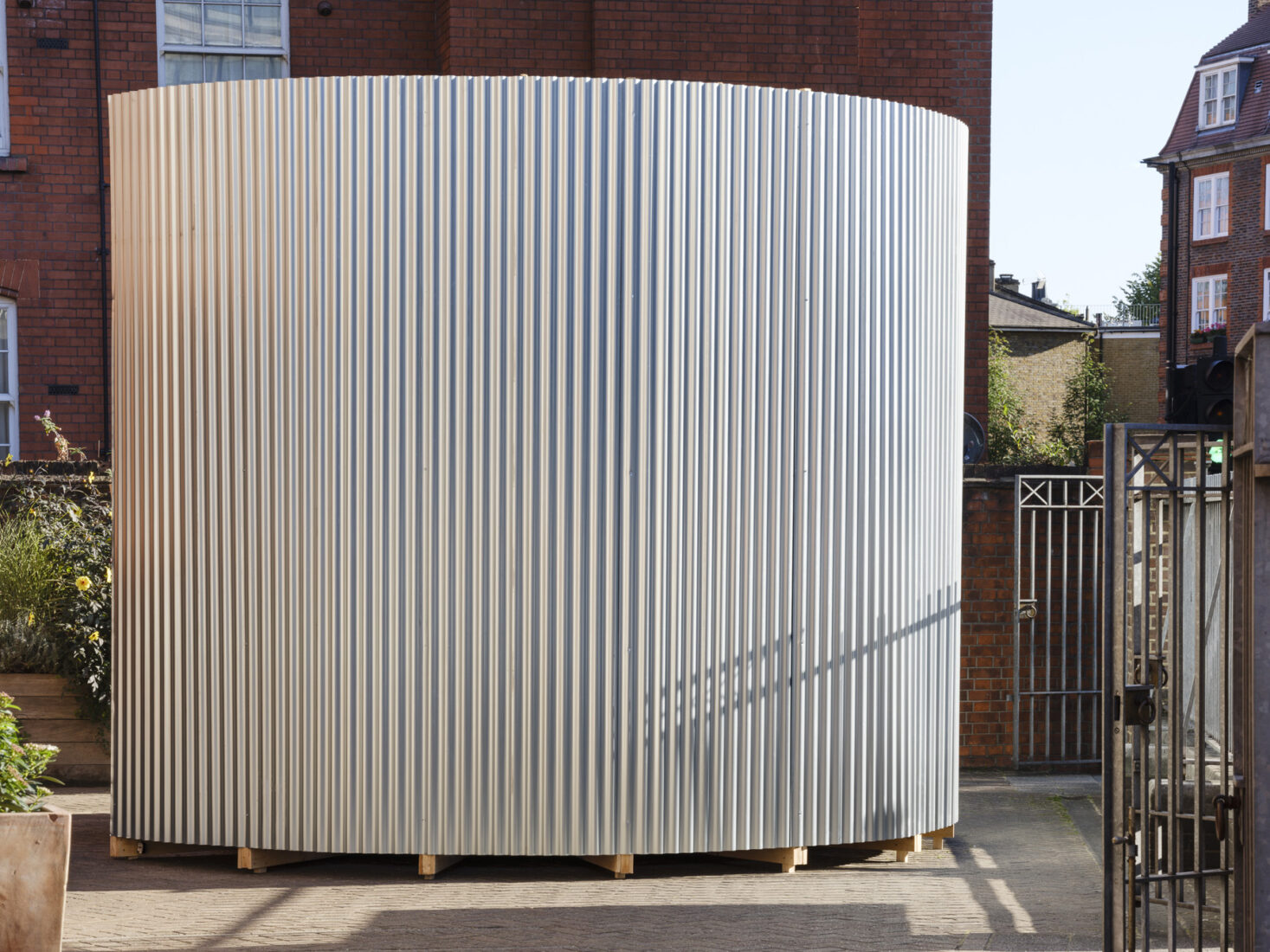 Roz Barr creates circular pavilion outside church for London Design ...