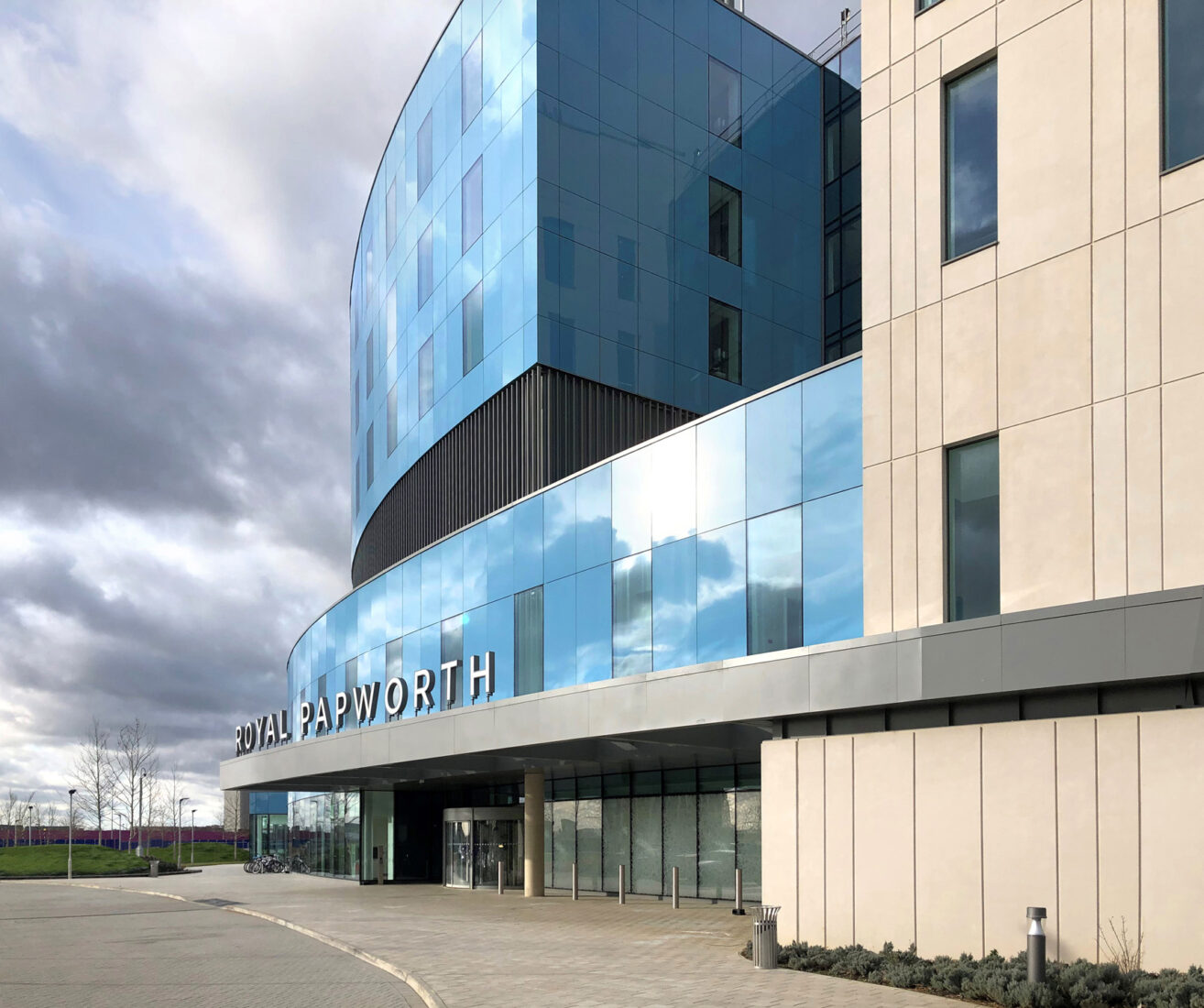 HOK’s new Royal Papworth Hospital opens