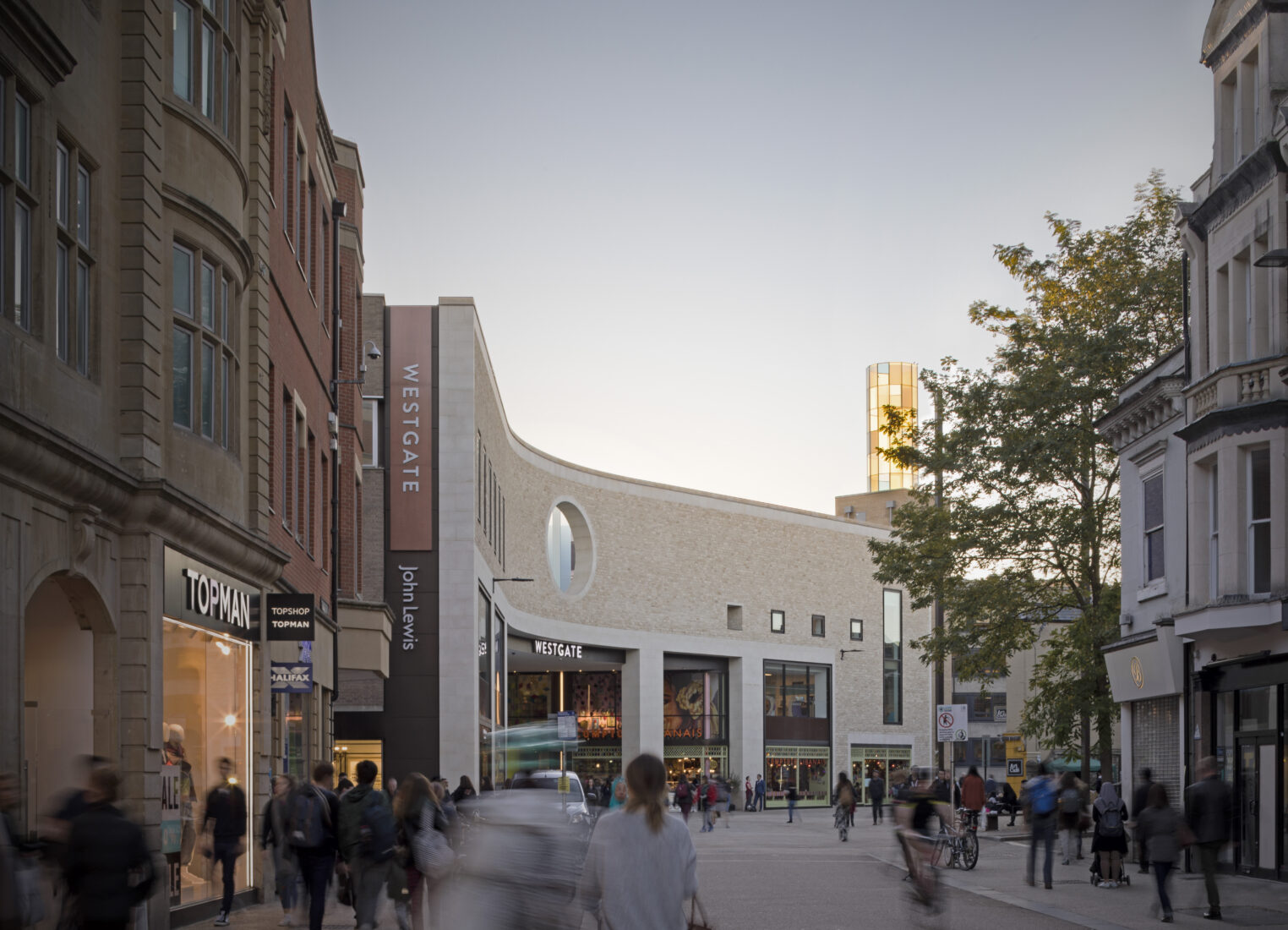 Hawkins\Brown's Oxford physics lab wins top prize at RIBA South awards