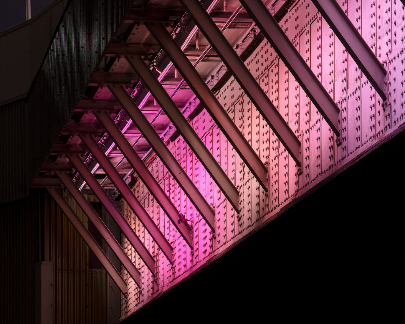 Illuminated River project launches with LED artwork across four London ...