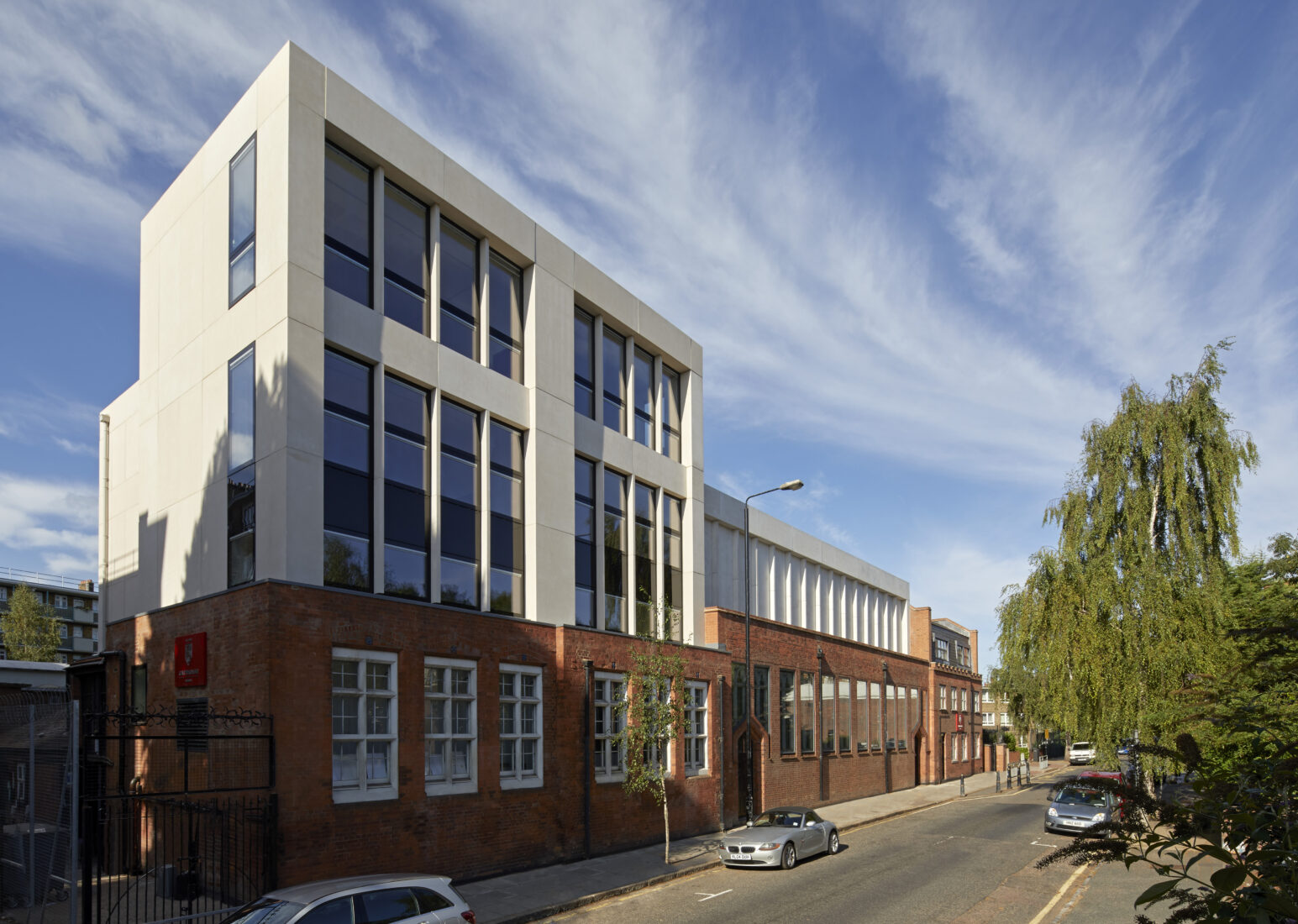 Child Graddon Lewis transforms primary school with GRC ‘vertical’ extension