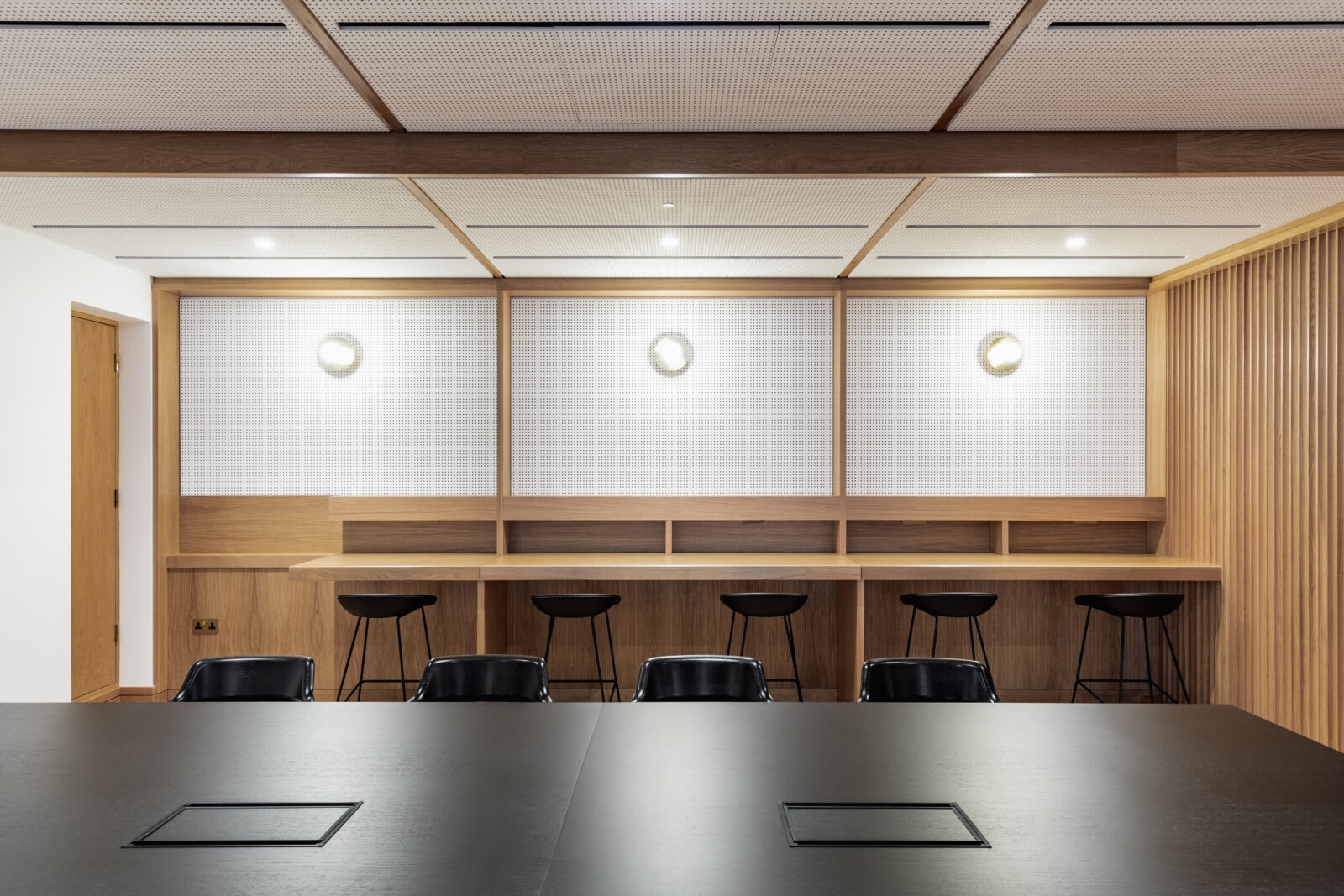 British Library members room completed by White Red Architects