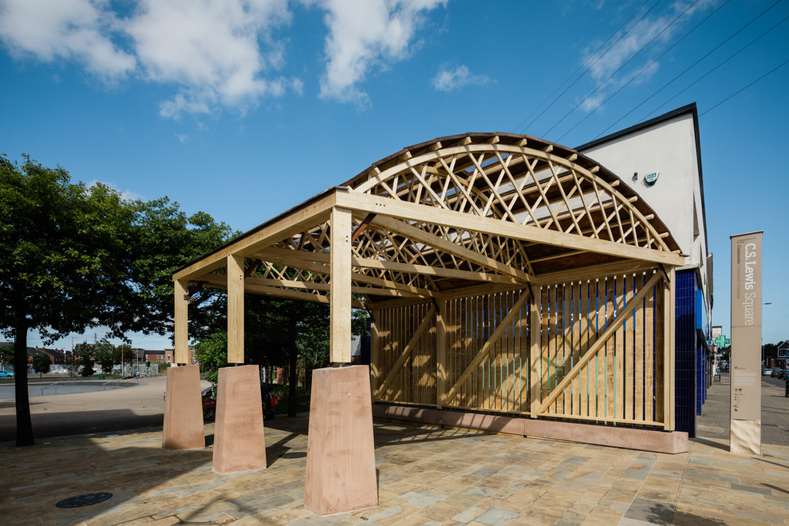 Emerging architects design trussed pavilion in East Belfast