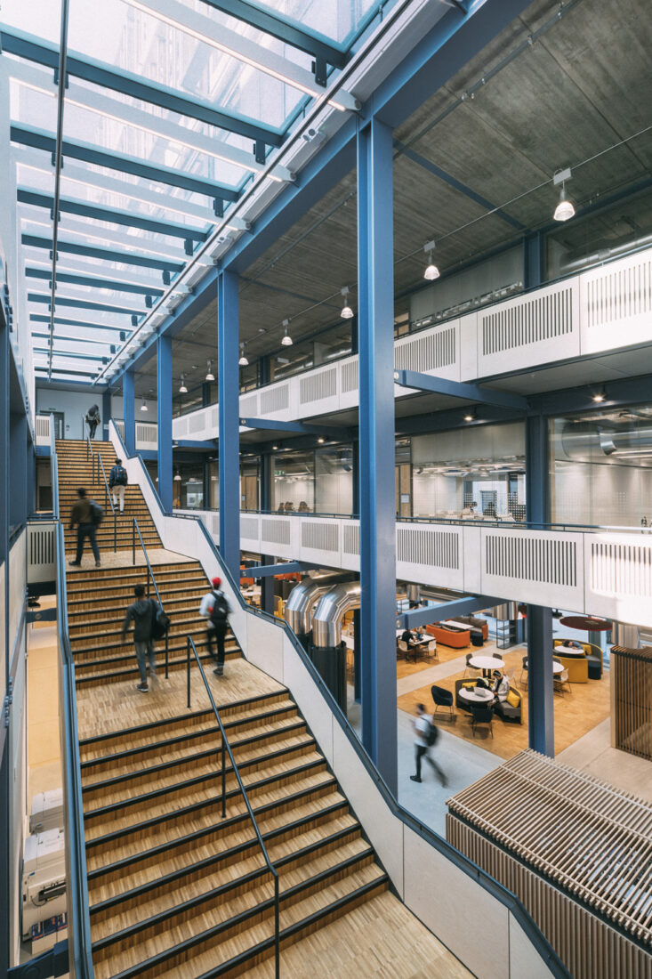 RSHP completes chameleon-like Centre Building for the LSE – review