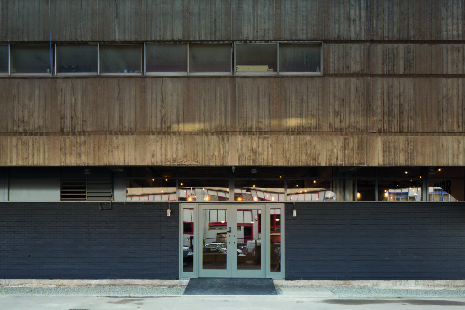 Architectural branding: The Silver Building by SODA Studio