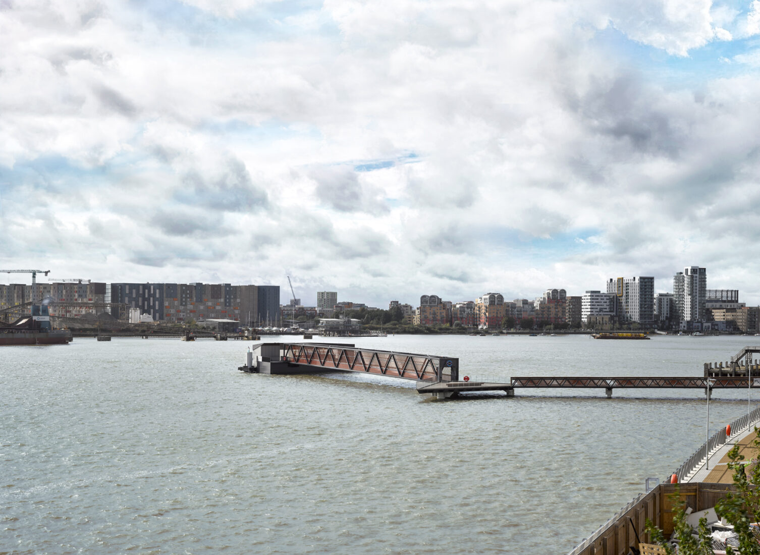 Cranked Thames pier completed by Nex Architecture