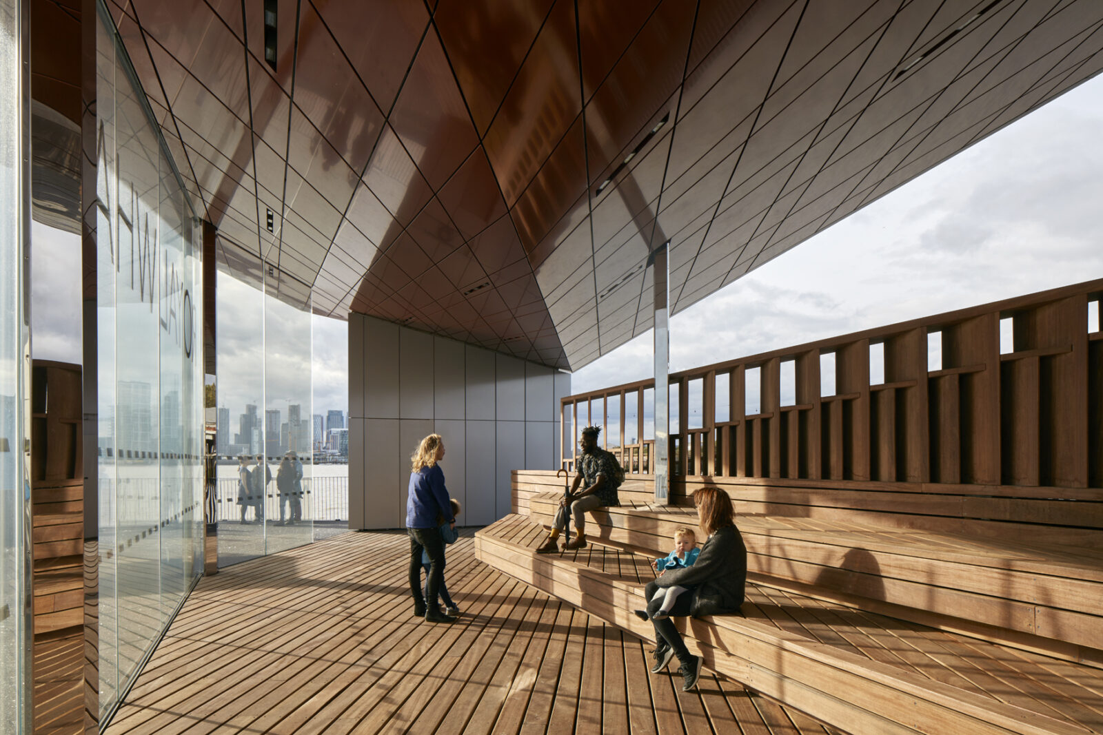 Cranked Thames pier completed by Nex Architecture