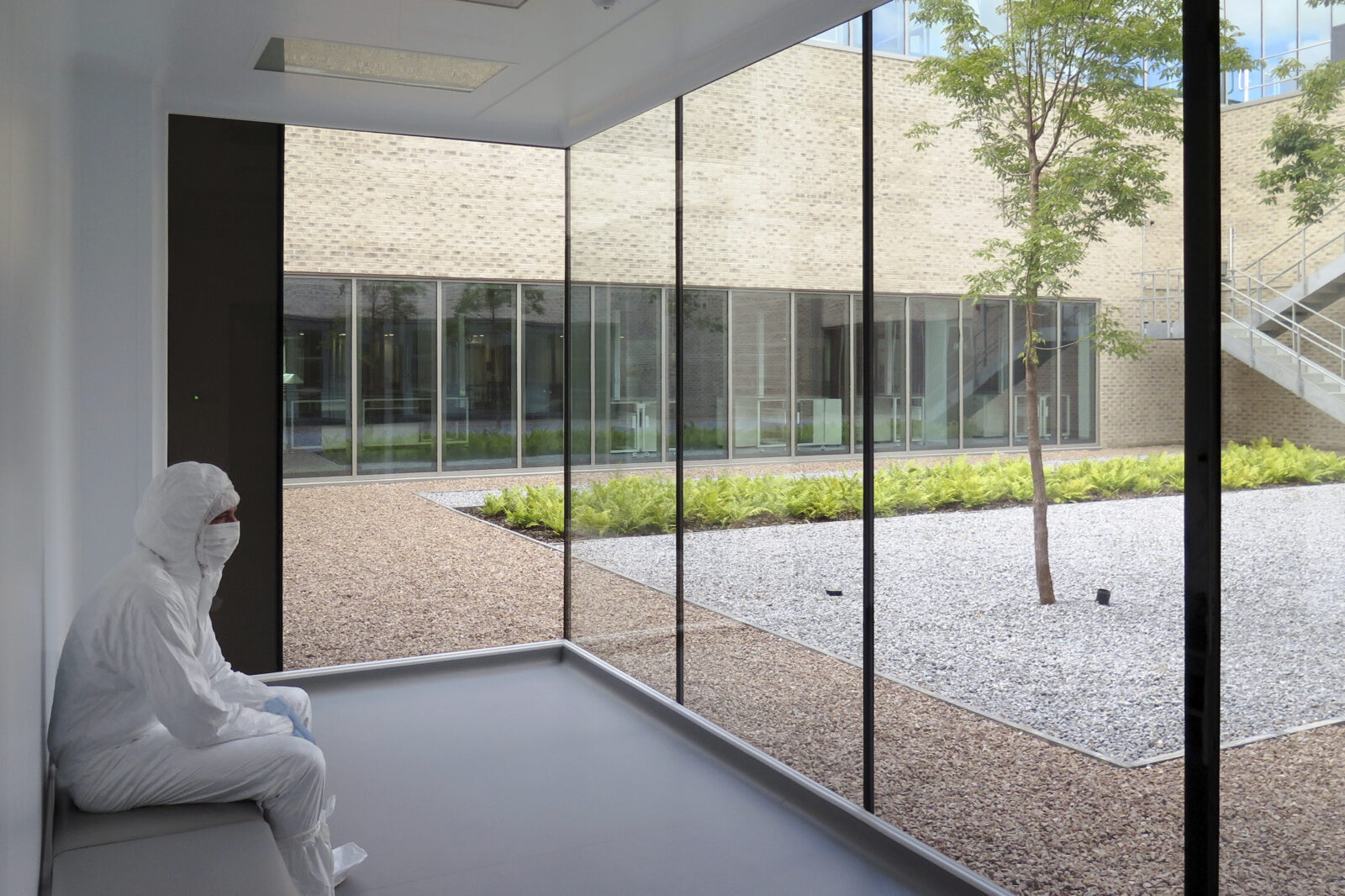 Internal transparency marks out highly functional clinical centre by ...