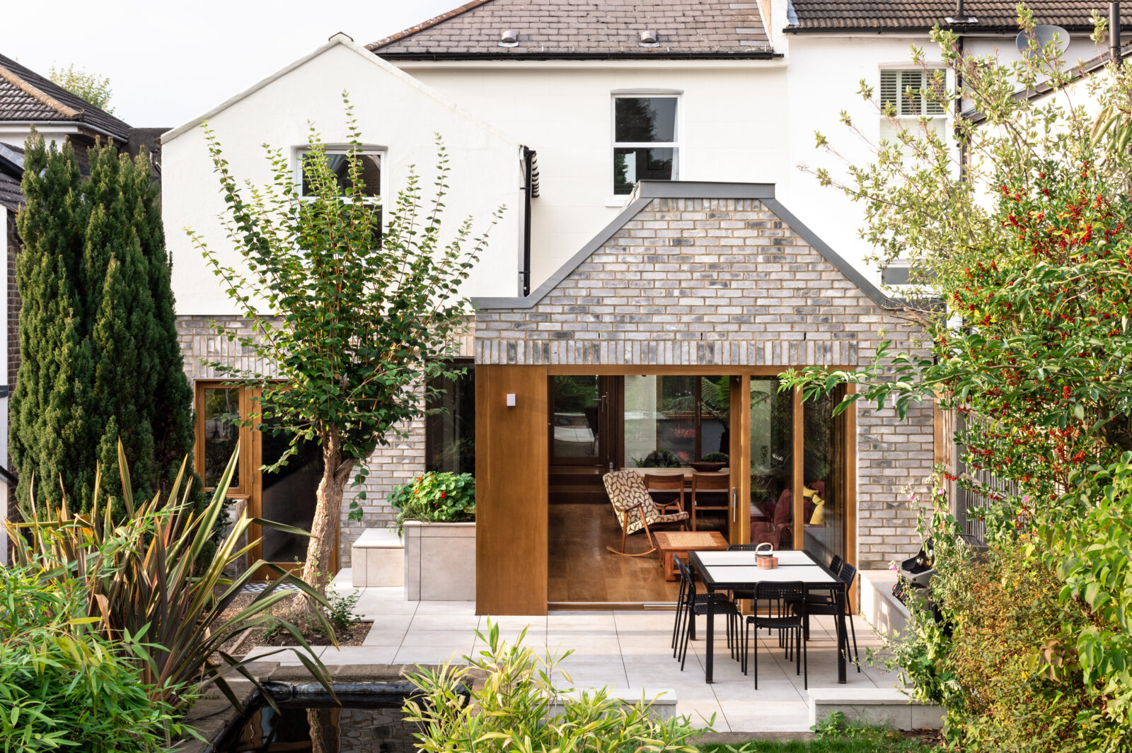 Gruff’s extension to south London home features planted internal courtyard