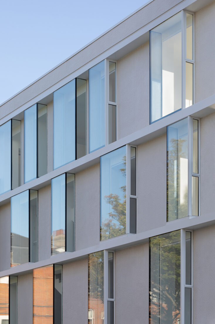 DROO completes building with ‘crumpled paper’ façade in east London