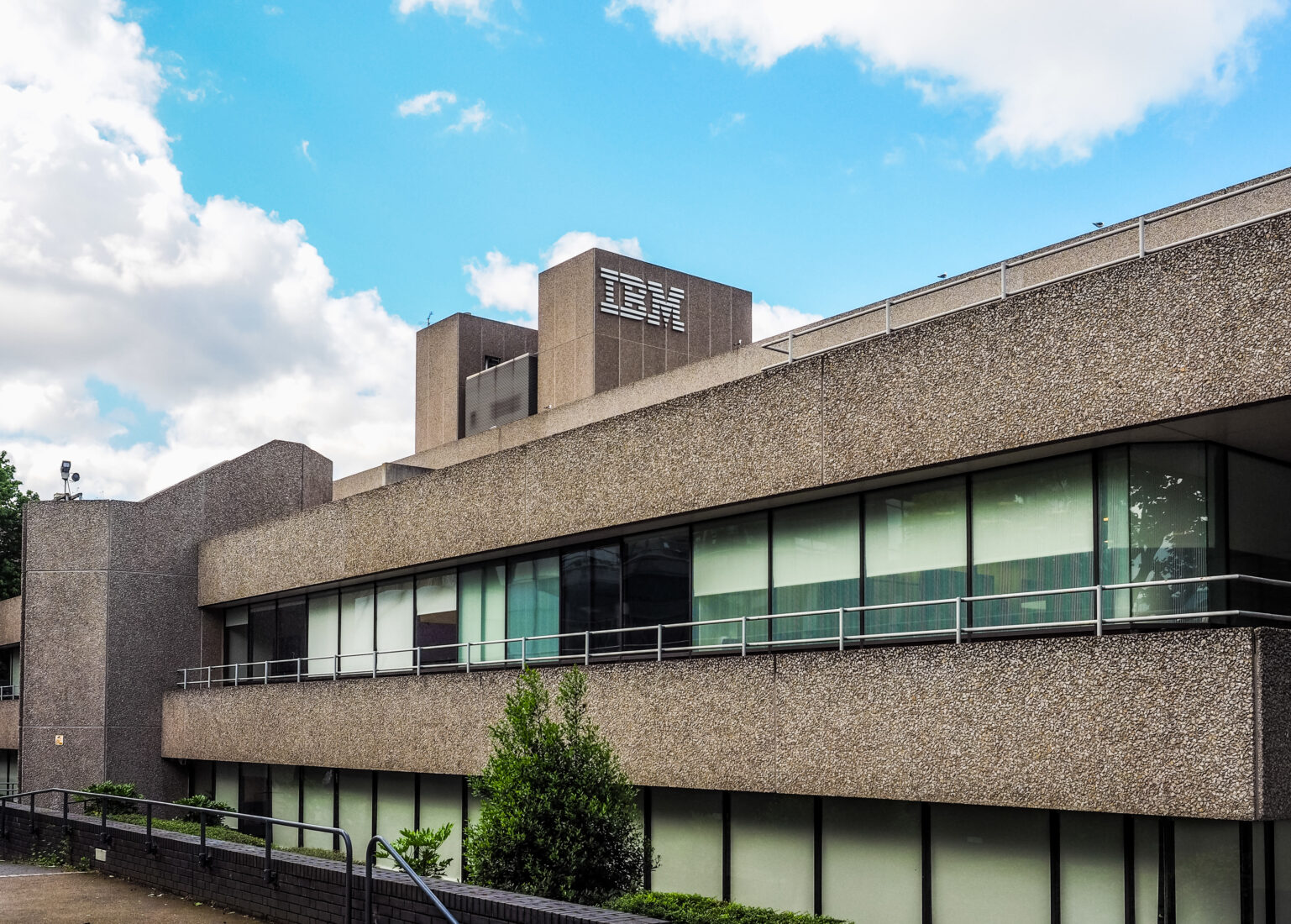 AHMM reveals designs for ‘modernisation’ of Denys Lasdun’s IBM Building