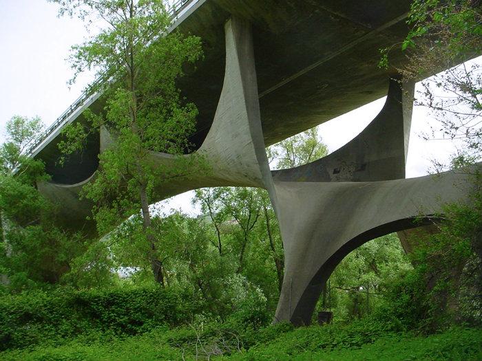 Competition: Musmeci Bridge, Italy
