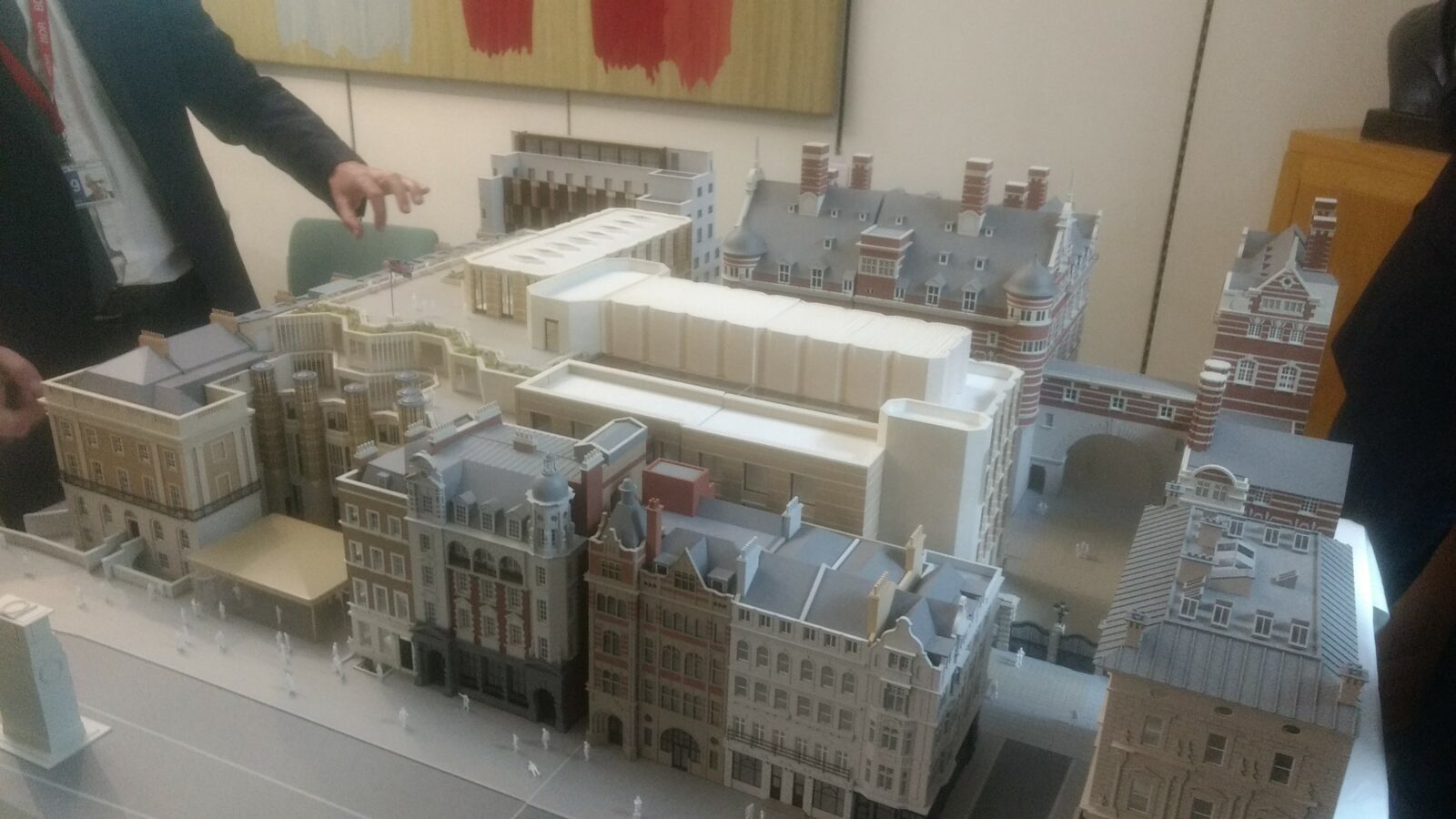 AHMM’s controversial plan for temporary House of Commons avoids axe