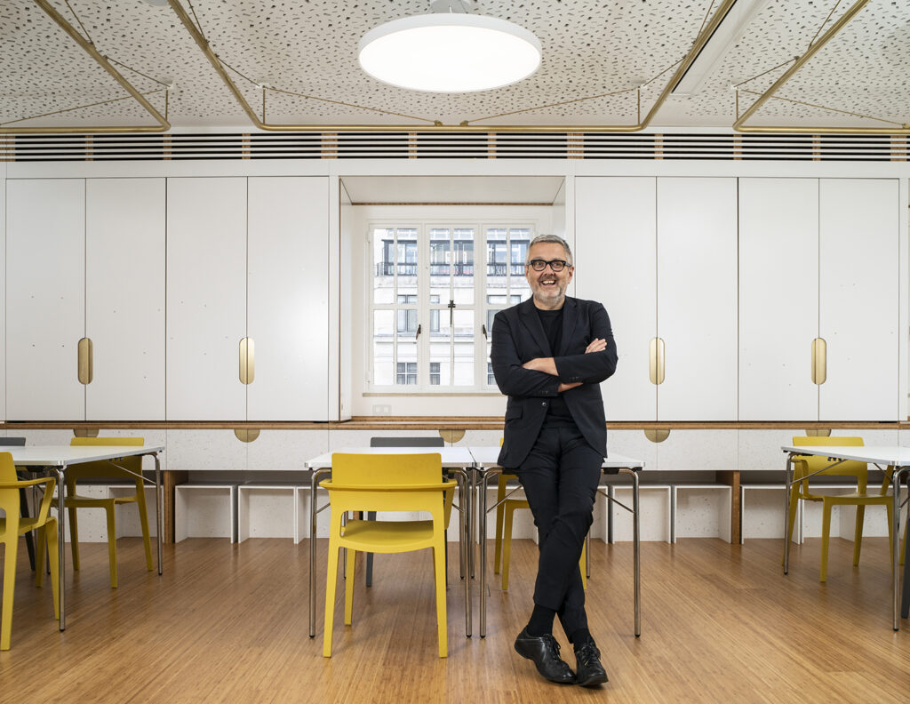 Alan Jones stands down as RIBA president