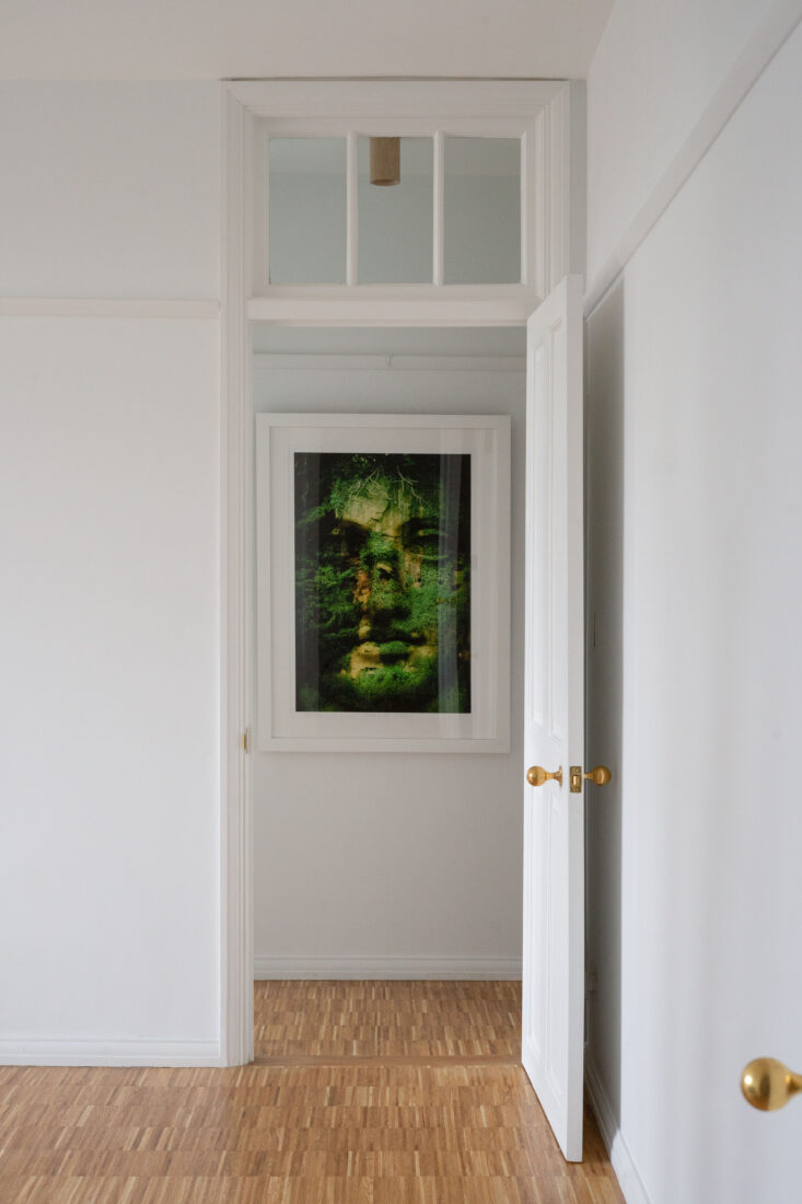 Surman Weston designs bespoke interior for London mansion block apartment