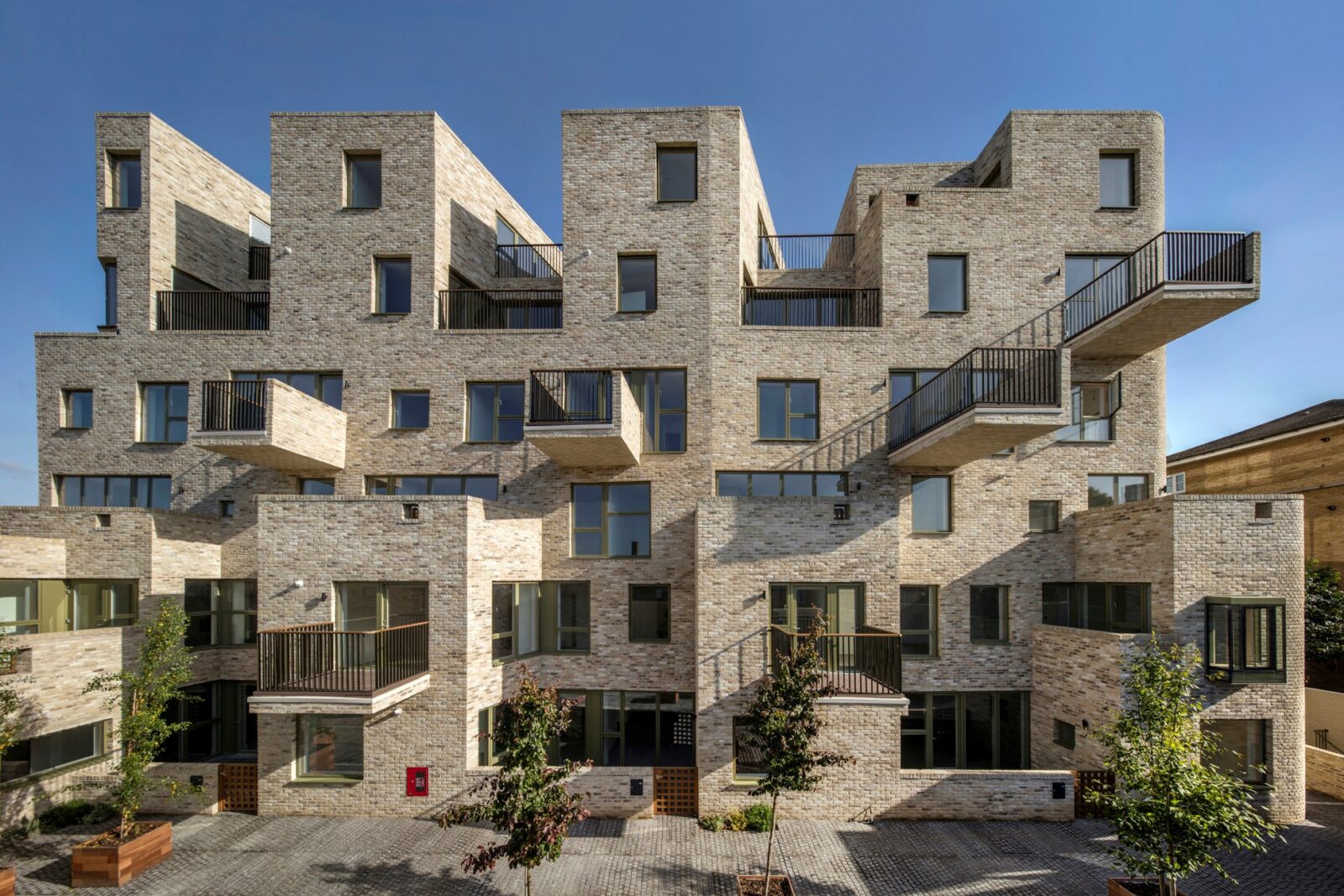 Peter Barber’s east London townhouses win Neave Brown award 2021