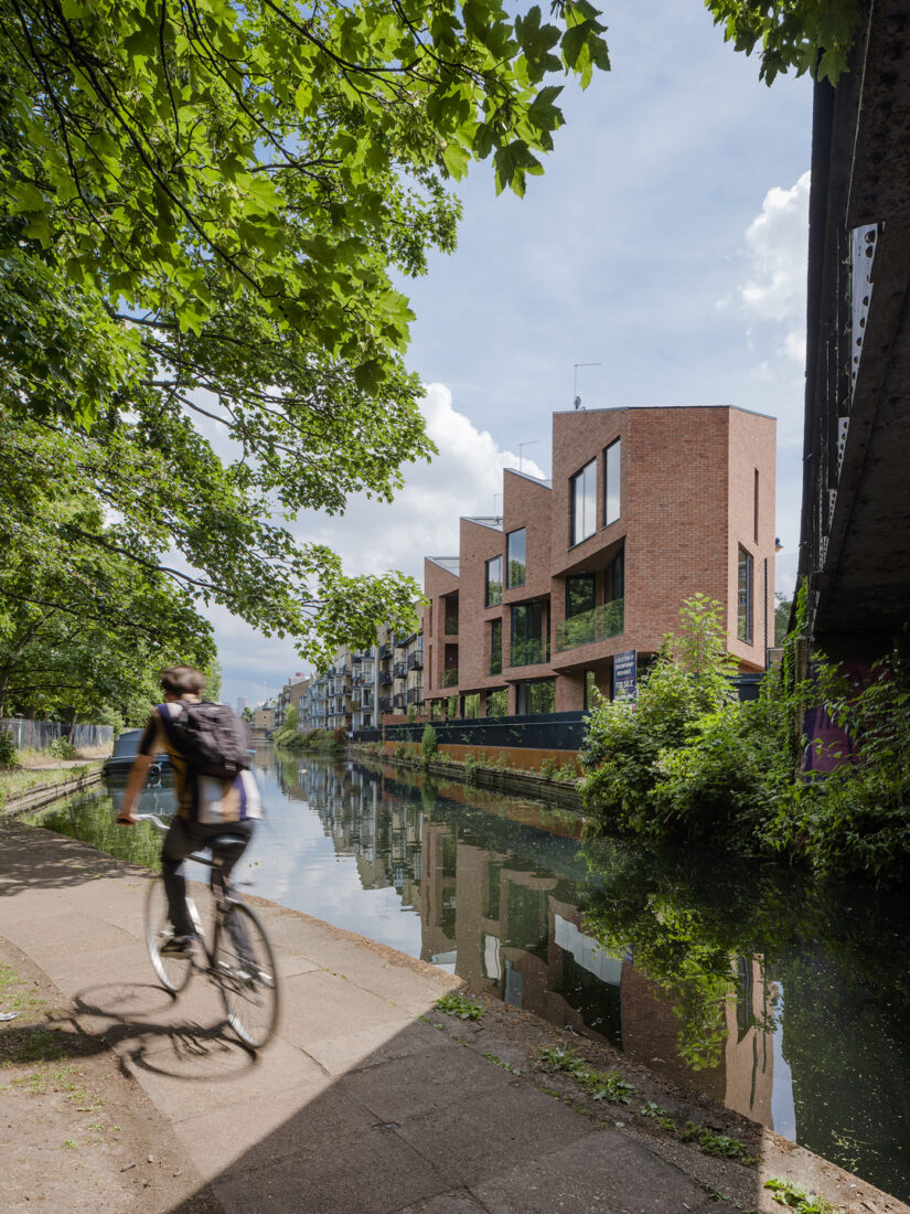 pH+ Architects completes ‘sculptural’ canal-side terrace in east London