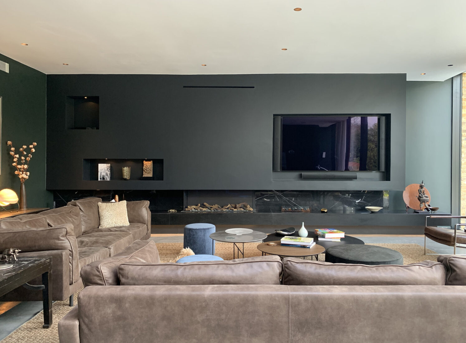 Stephen Coates reworks villa with new annexe focused on courtyard garden