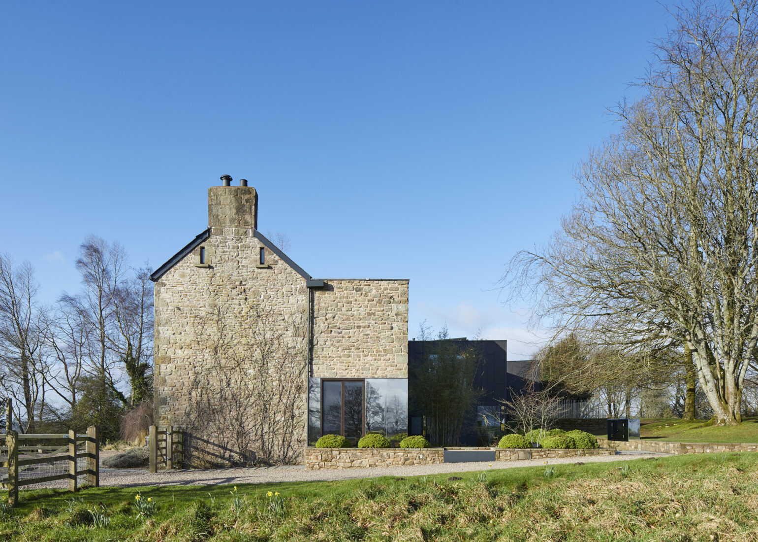 Alison Brooks Architects completes house tailored around art collection