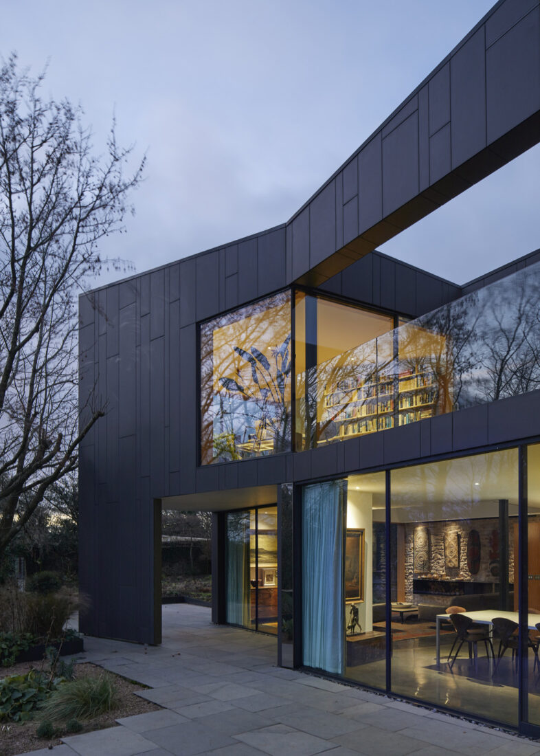 Alison Brooks Architects completes house tailored around art collection