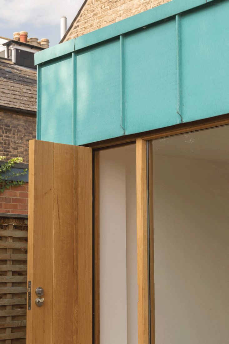 Butcher Bayley Architects clads Cambridge extension in pre-patinated copper