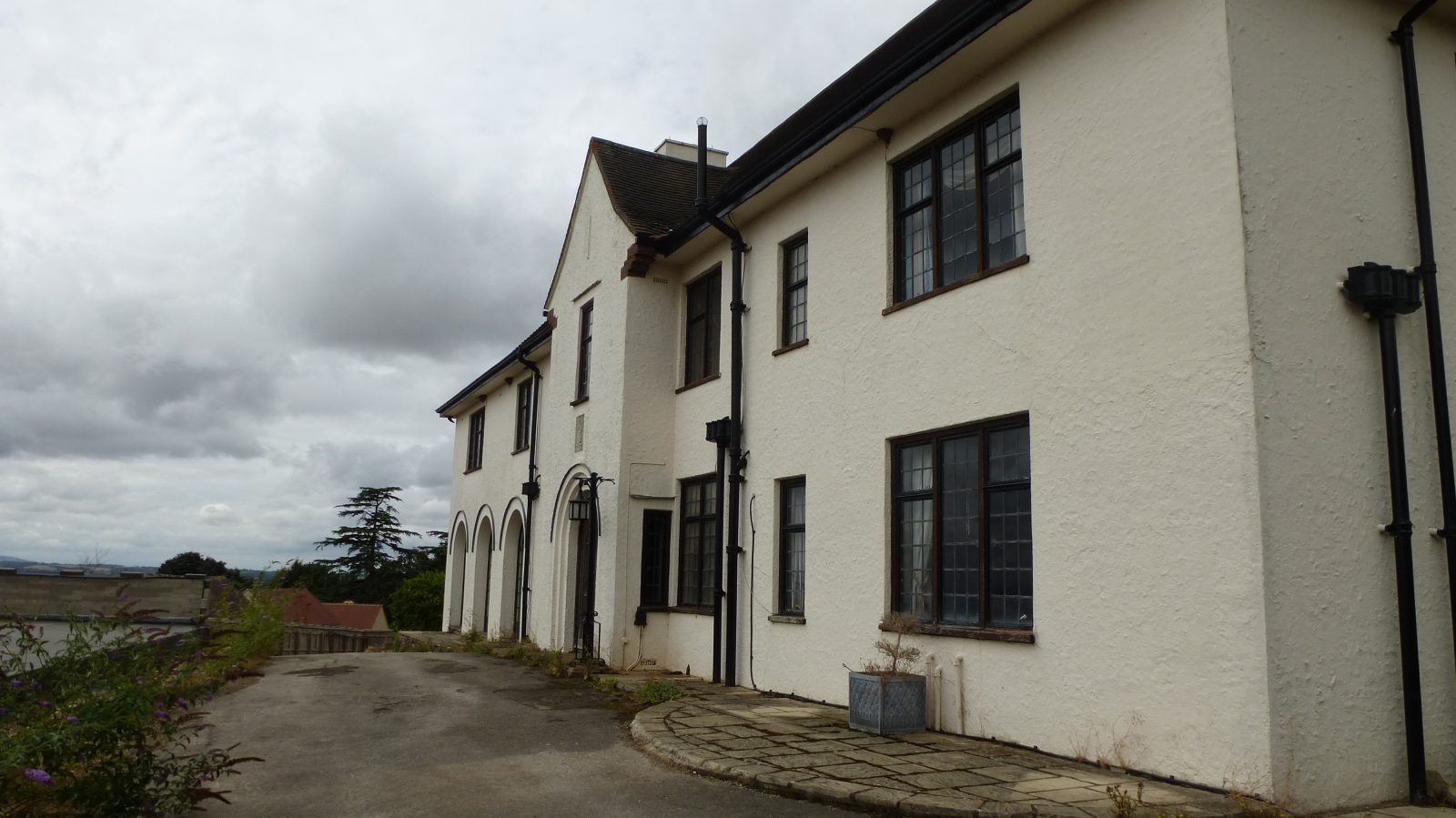 Stephenson Studio to replace castle-like home with castle-like home