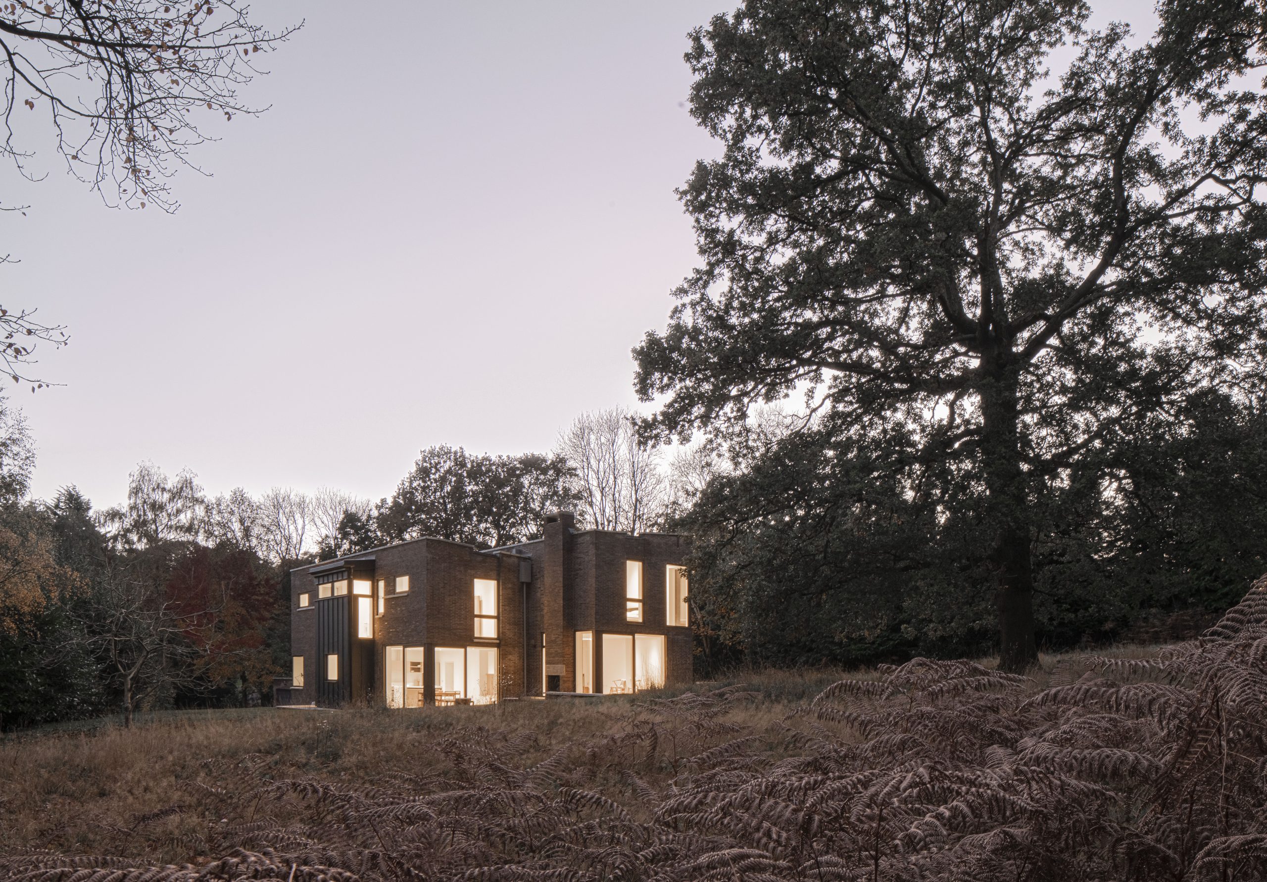 Hudson Architecture Studio designs stepped angular house in Oxfordshire ...