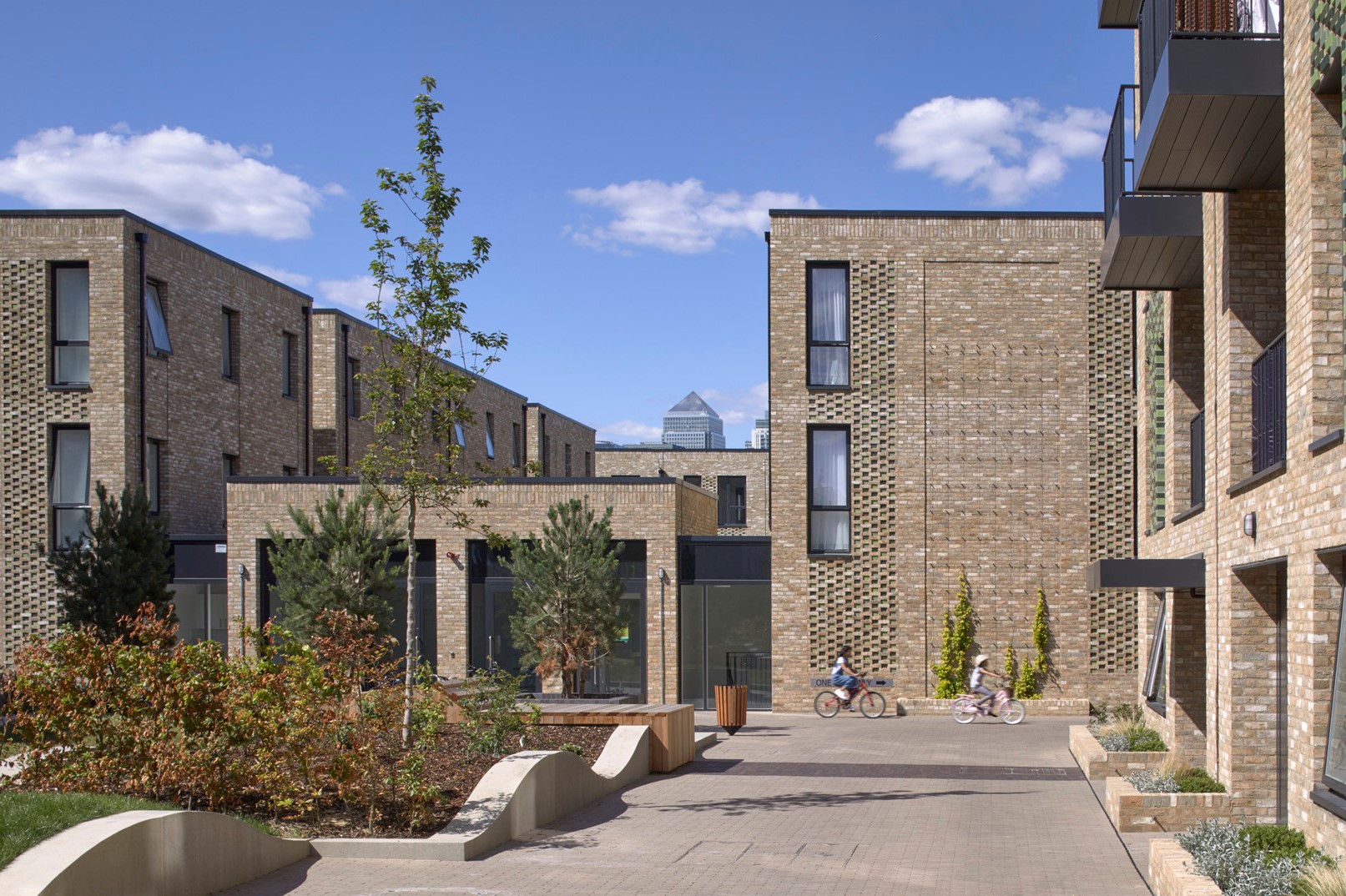 Squire & Partners completes garden square housing