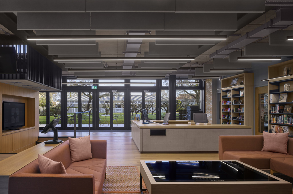 Woods Bagot completes library with ‘floating’ timber roof for Wiltshire ...